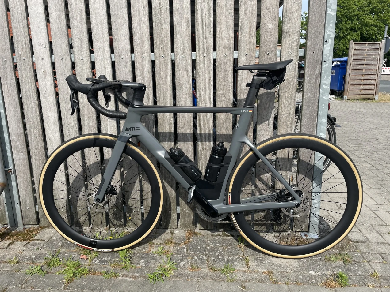 BMC TIMEMACHINE ROAD 01 THREE used in 56 cm | buycycle