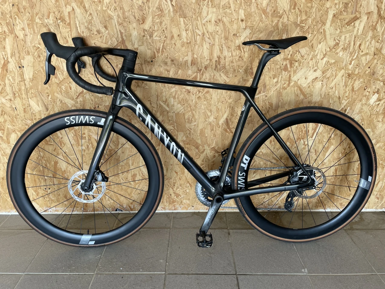 Canyon Ultimate CF SLX 8 Disc LTD used in m | buycycle