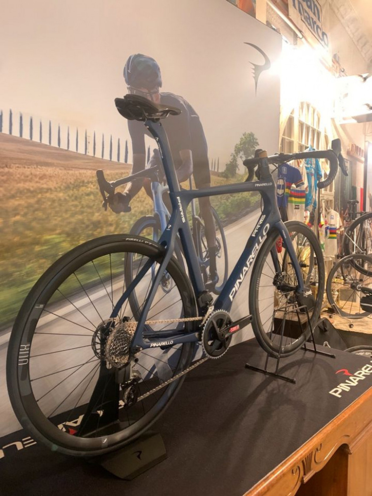 Pinarello Paris utilizado en 58 cm | buycycle