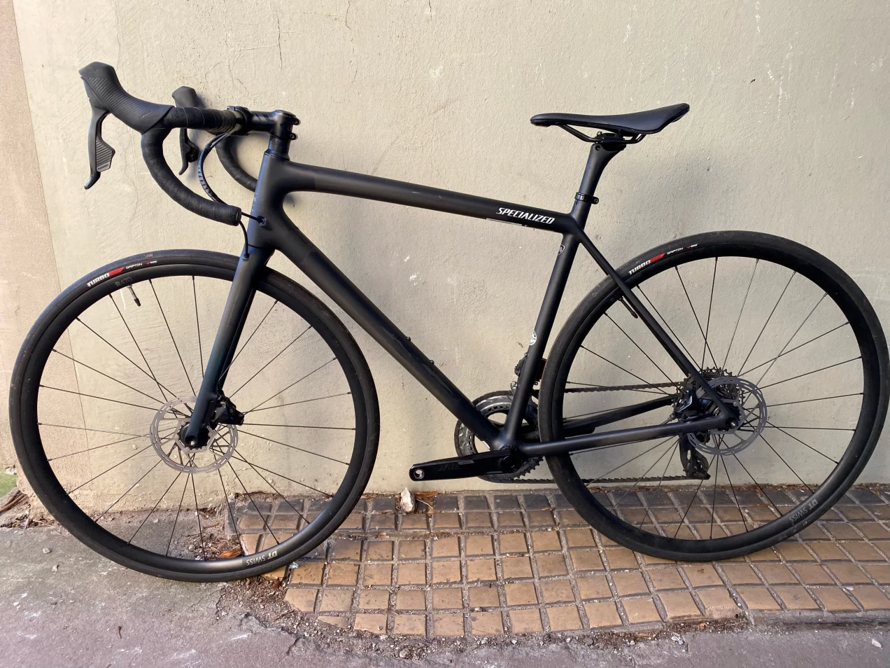 Specialized Aethos Comp - Rival eTap AXS used in 56 cm | buycycle