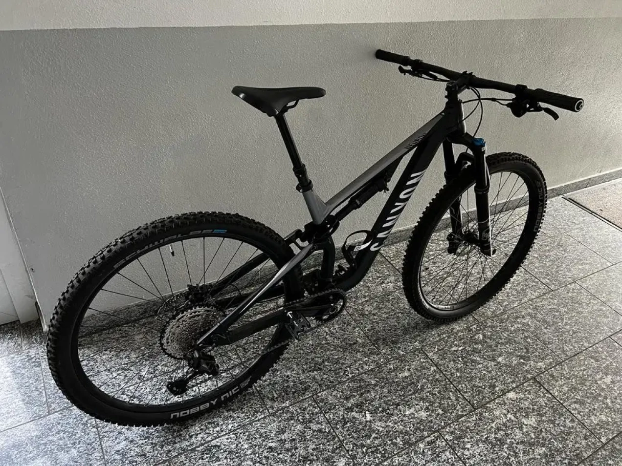 Canyon Neuron 7 used in MD | buycycle