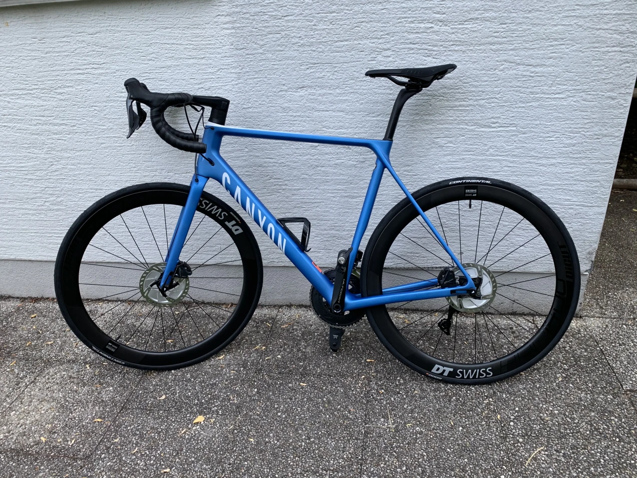 Canyon Ultimate CF SL Disc 8.0 Di2 Aero gebraucht kaufen L | buycycle