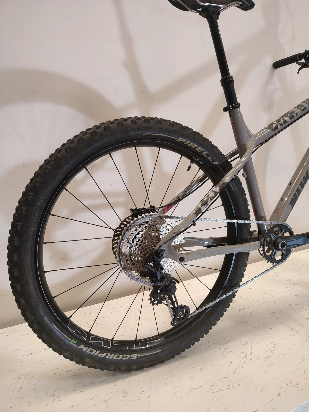 Nukeproof Scout 275 Elite used in l | buycycle