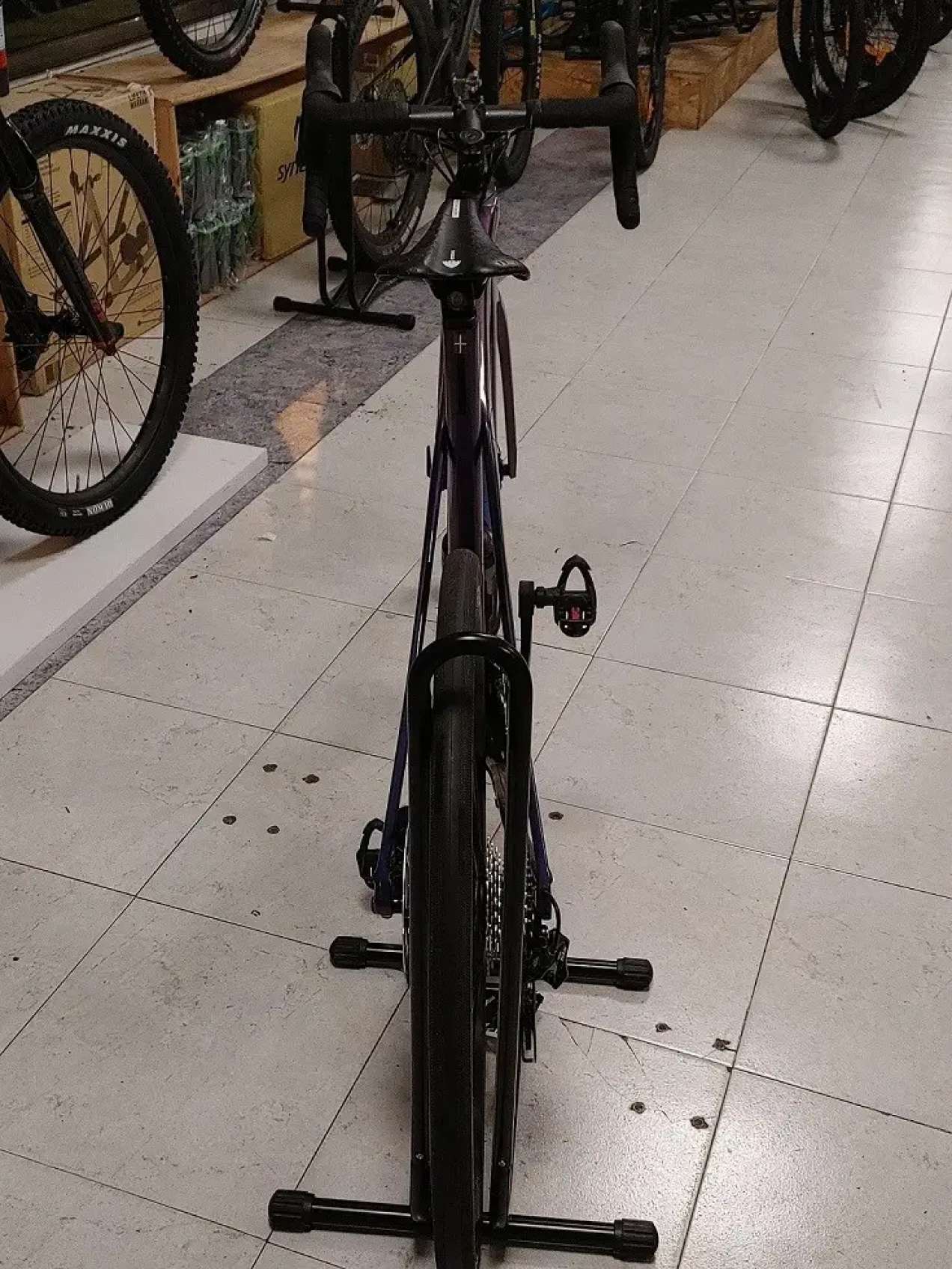 Trek Domane SL 5 Disc used in 54 cm | buycycle