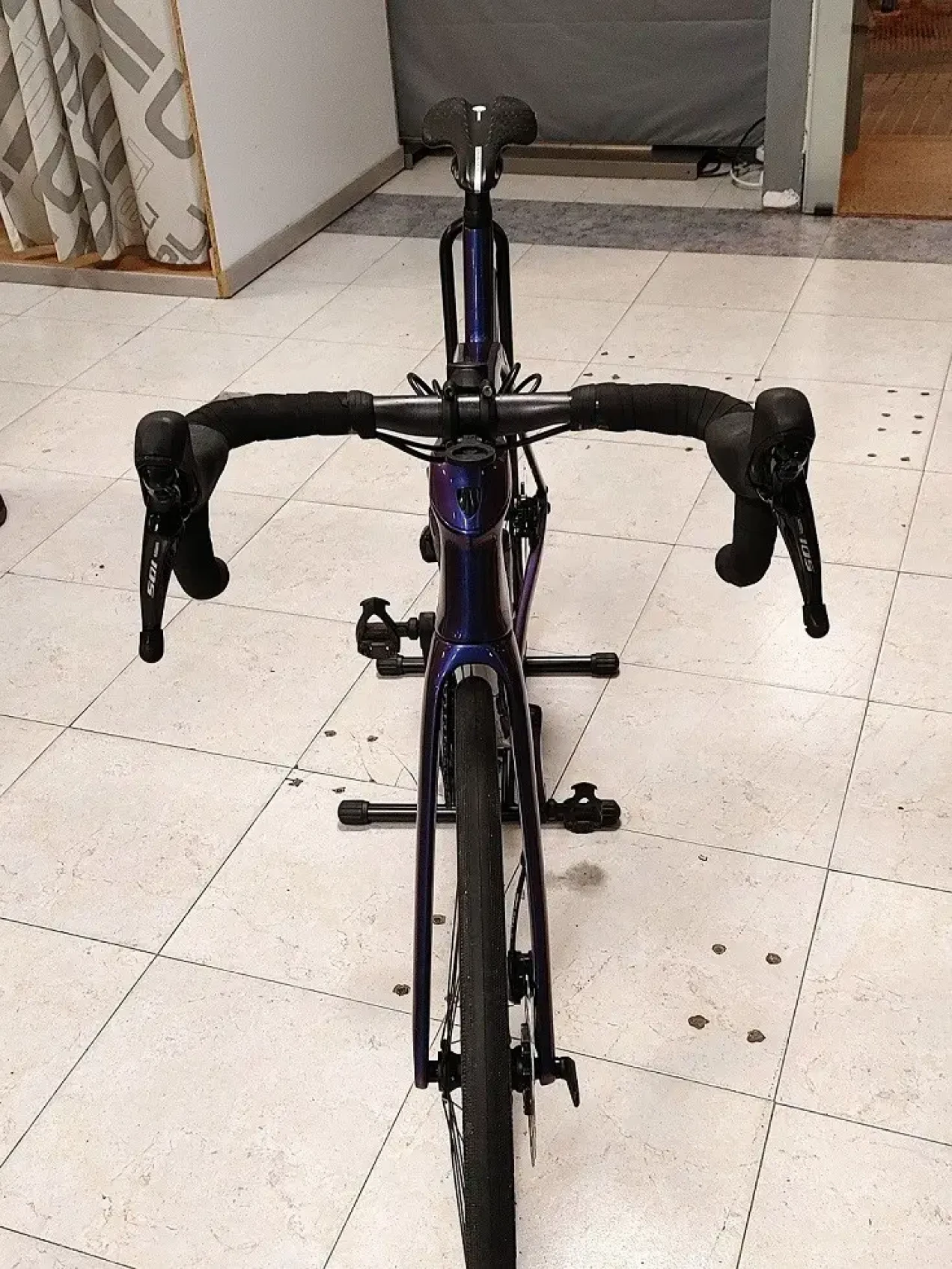 Trek Domane SL 5 Disc used in 54 cm | buycycle