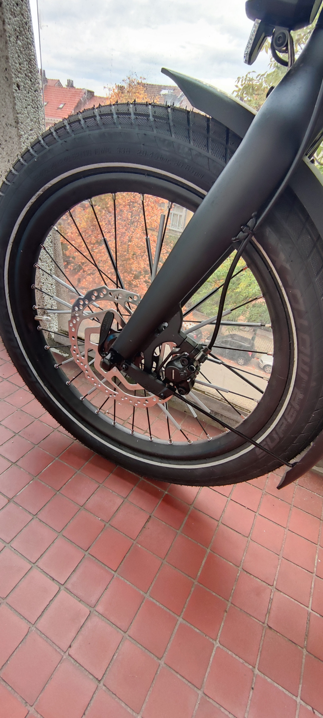 CUBE Cube Compact Hybrid 500 Noir/Orange 2022 gebruikt in M | buycycle