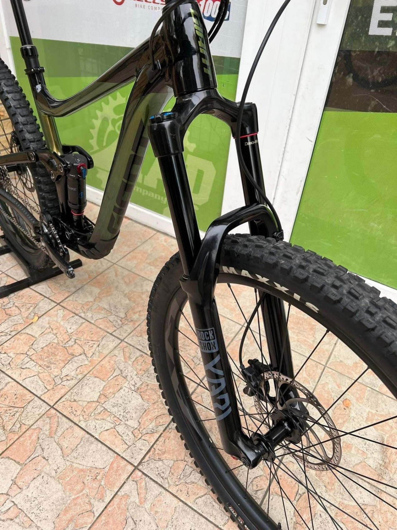 Giant Reign 2 used in l | buycycle