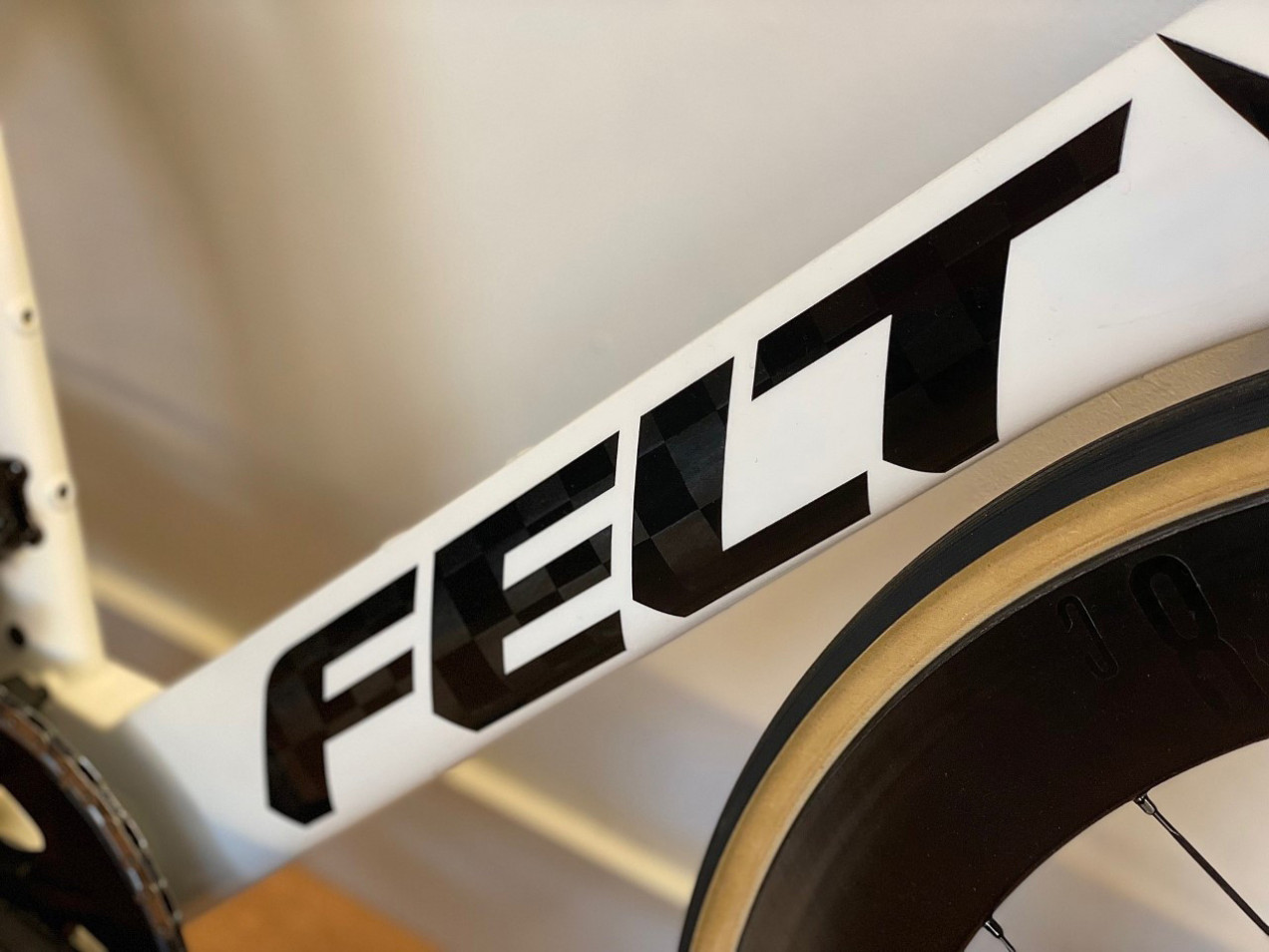 Felt AR Advanced Ultegra Di2 used in m for :price €| buycycle