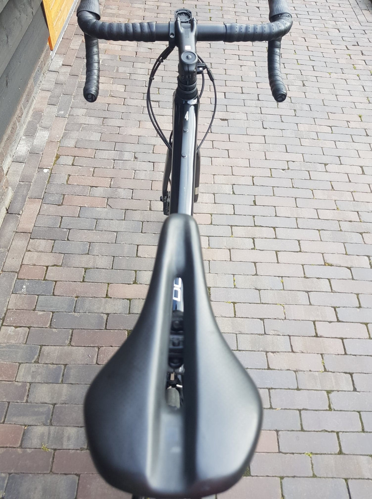 Trek Domane AL 4 Disc gebruikt in 56 cm | buycycle