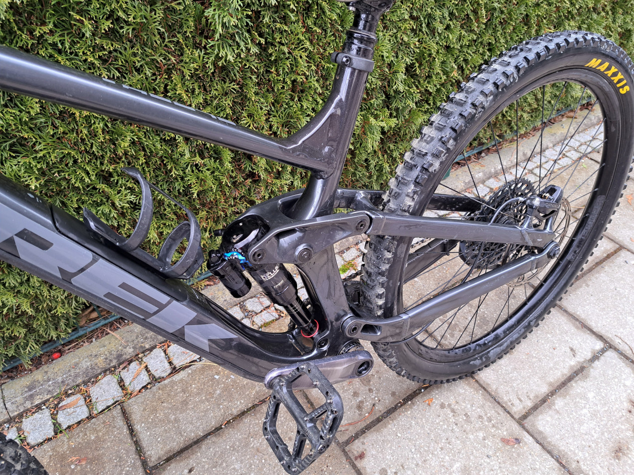 Achetez un vélo d'occasion Trek Slash 8 en l | buycycle