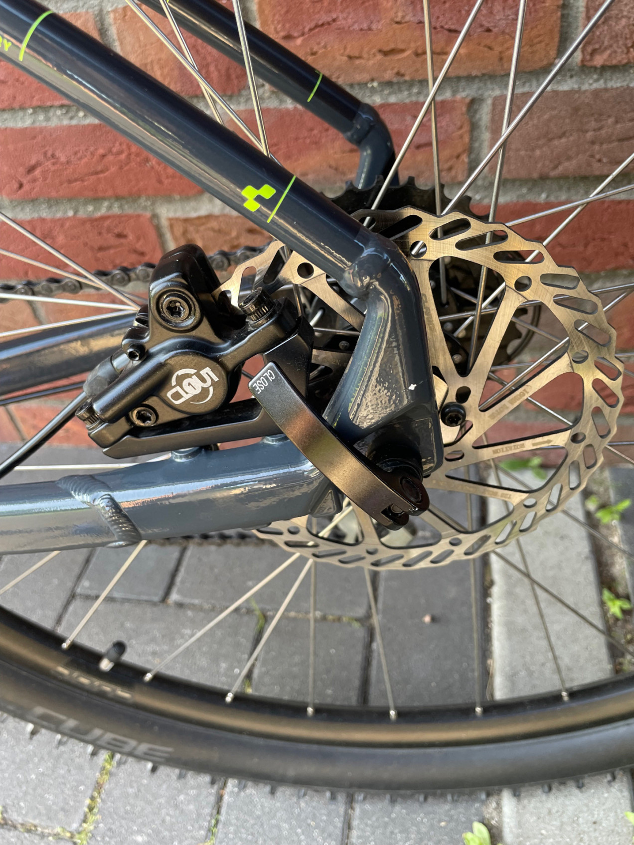 CUBE AIM, PRO used in LG | buycycle