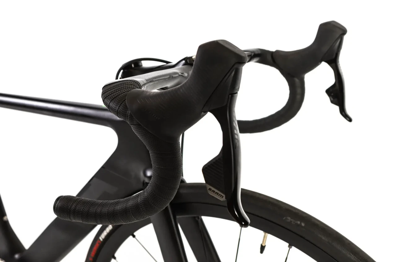 Achetez un vélo d'occasion 3T 3T Strada Disc Sram Rival AXS eTap 1x Road Bike 2020, Size Small ...