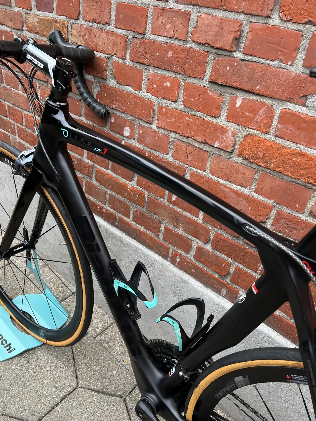 Achetez un vélo d'occasion Bianchi Bianchi Oltre XR3 CV Shimano Ultegra/Carbon/Size 57/Rotor ...