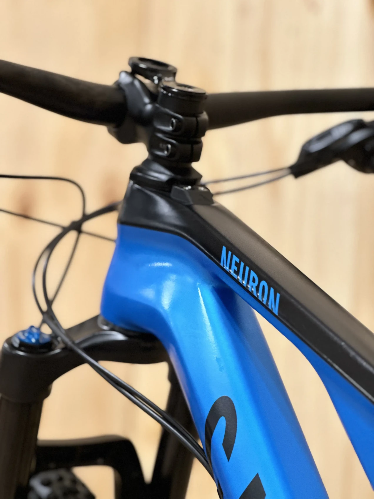 Canyon Neuron CF 8.0 used in m | buycycle