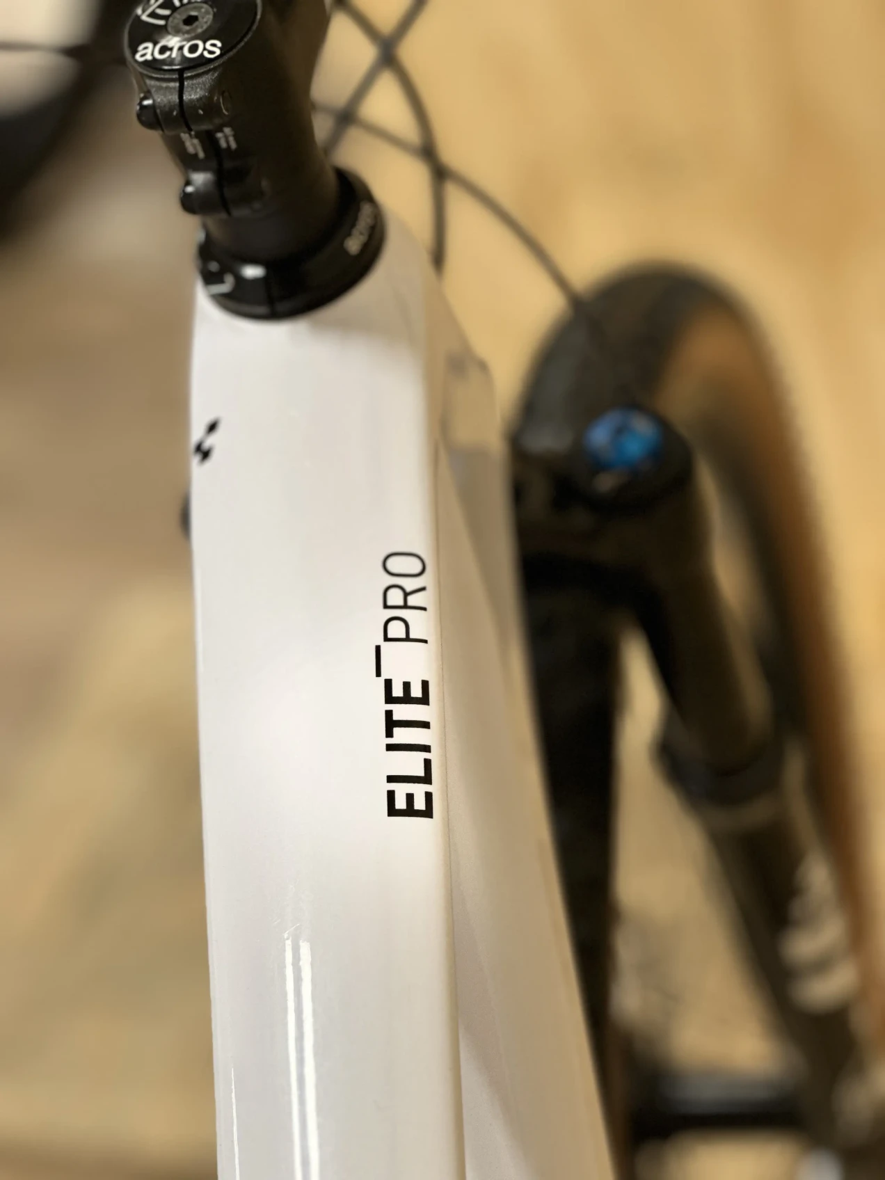 Achetez un vélo d'occasion CUBE ELITE C:68X PRO en m | buycycle