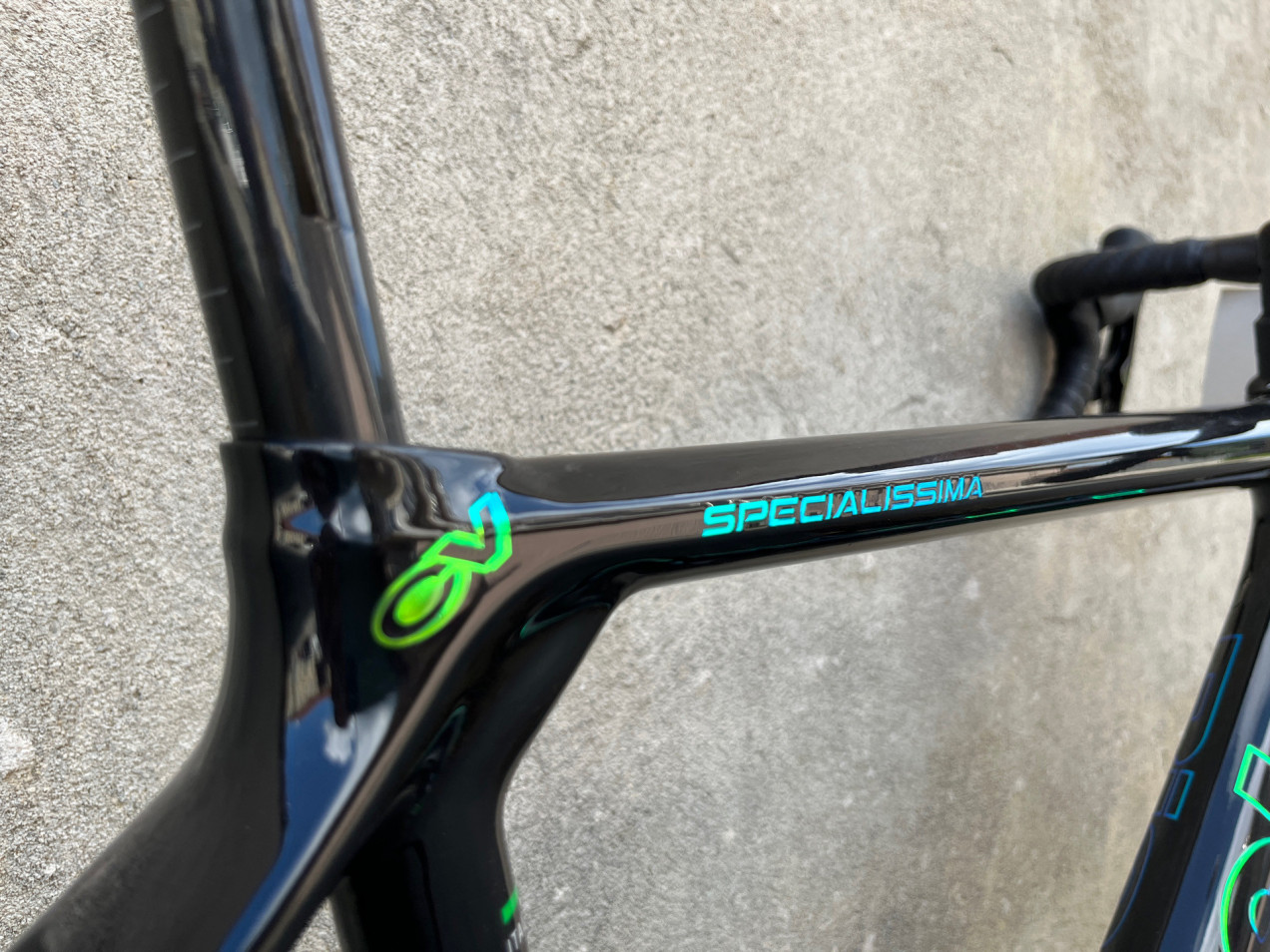Bianchi Specialissima - Red eTap AXS used in 53 cm | buycycle