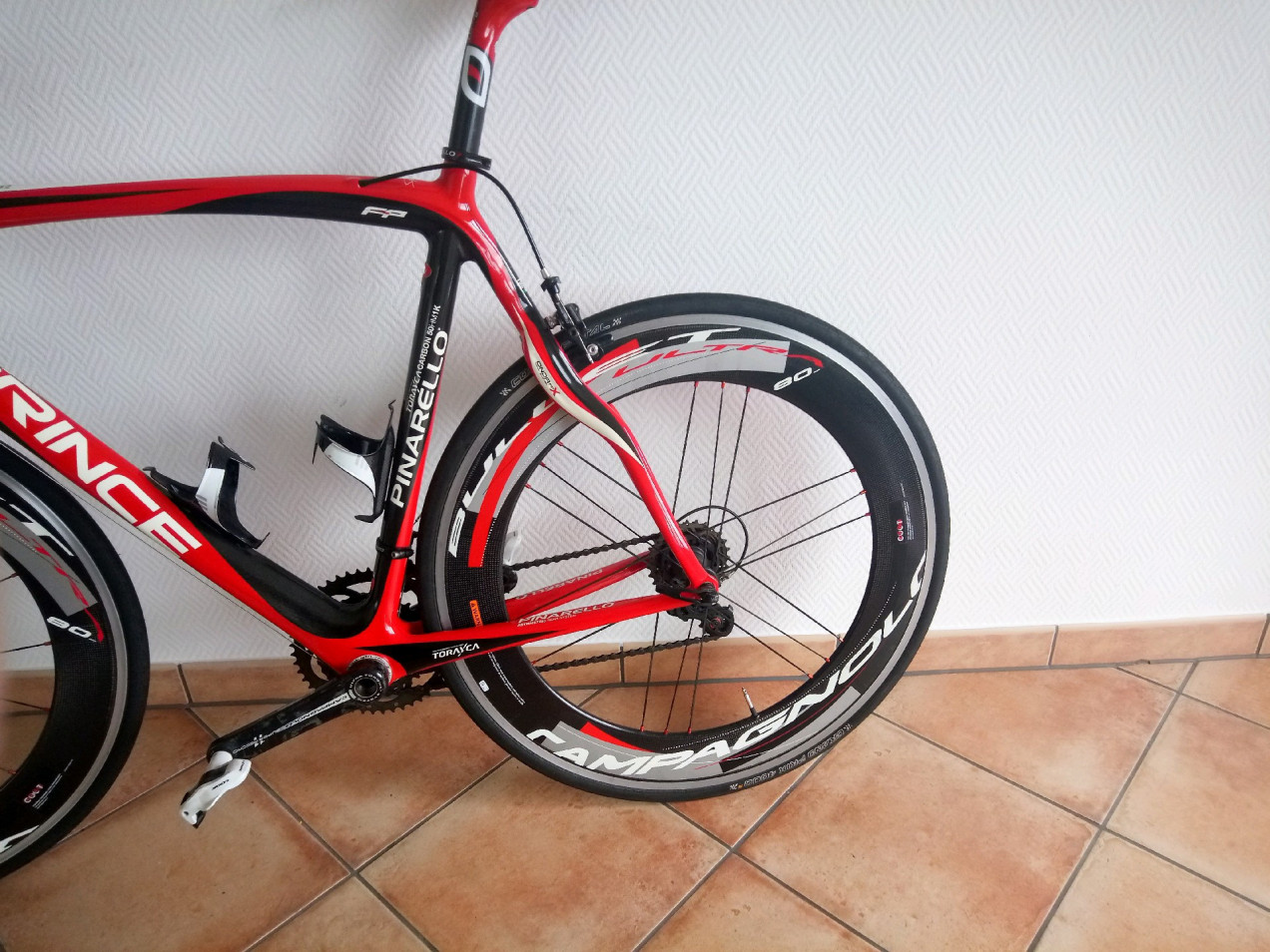 Pinarello Prince Carbon Frameset used in 62 cm | buycycle