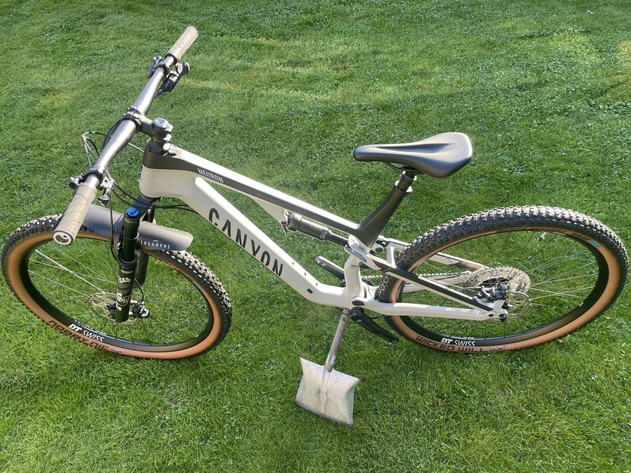 Canyon Neuron CF 8 used in XL | buycycle