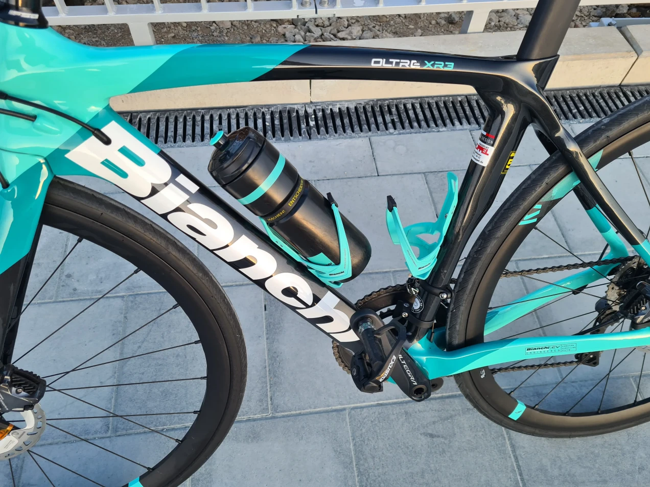 Bianchi Oltre XR3 Disc Ultegra used in S | buycycle