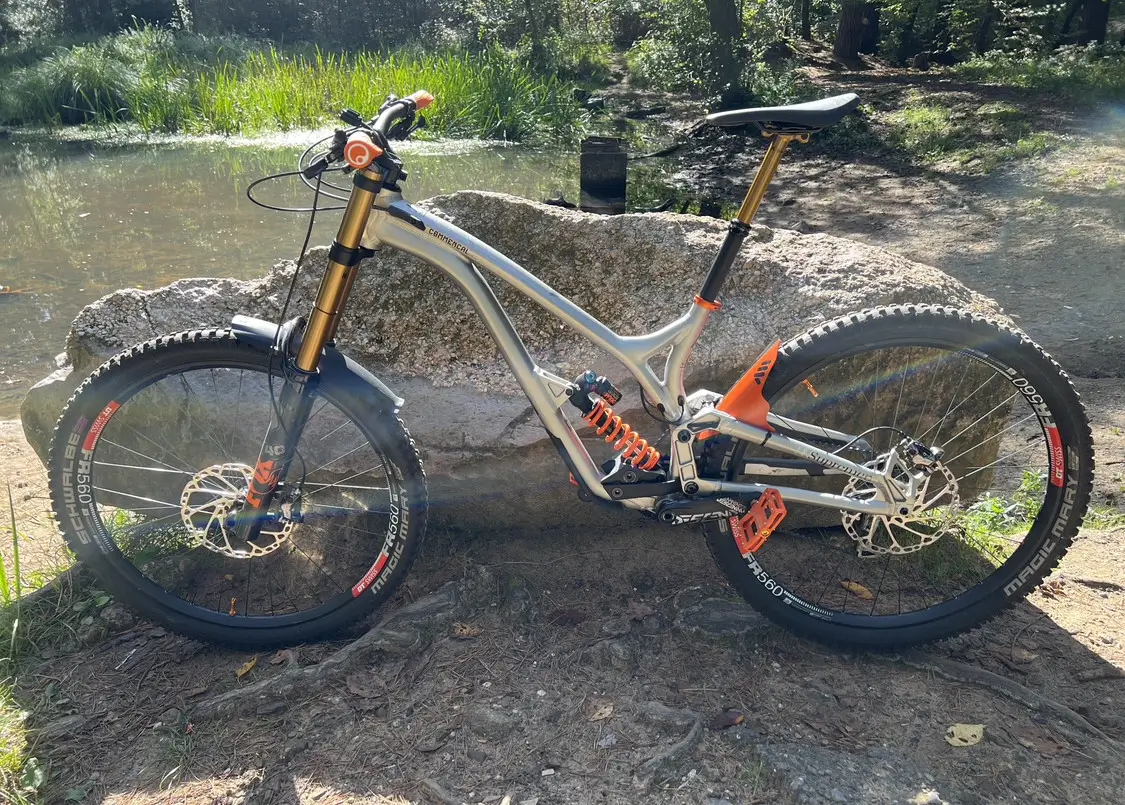 Commencal SUPREME DH SIGNATURE used in XL | buycycle