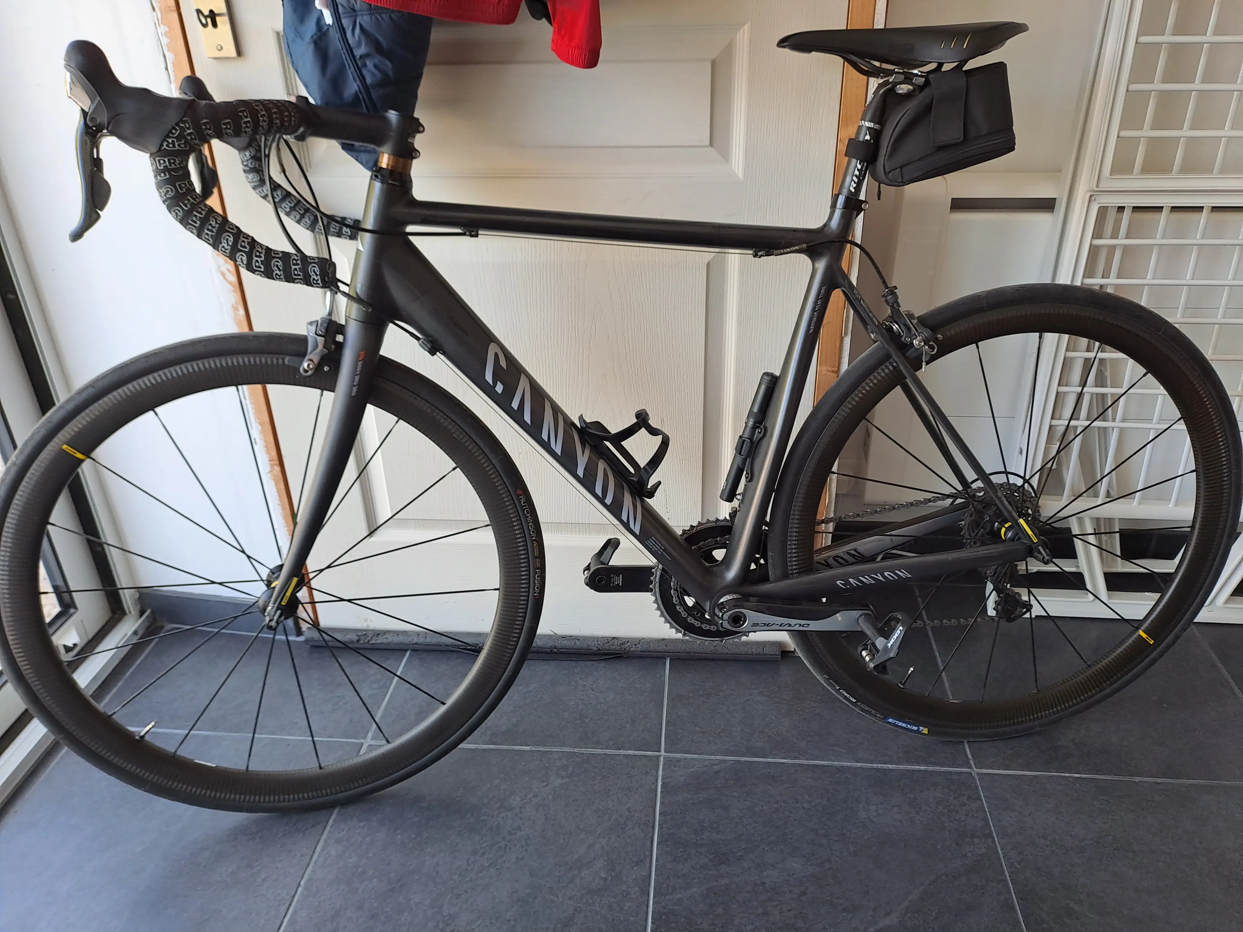 Achetez un vélo d'occasion Canyon Ultimate CF SLX F10 en m | buycycle