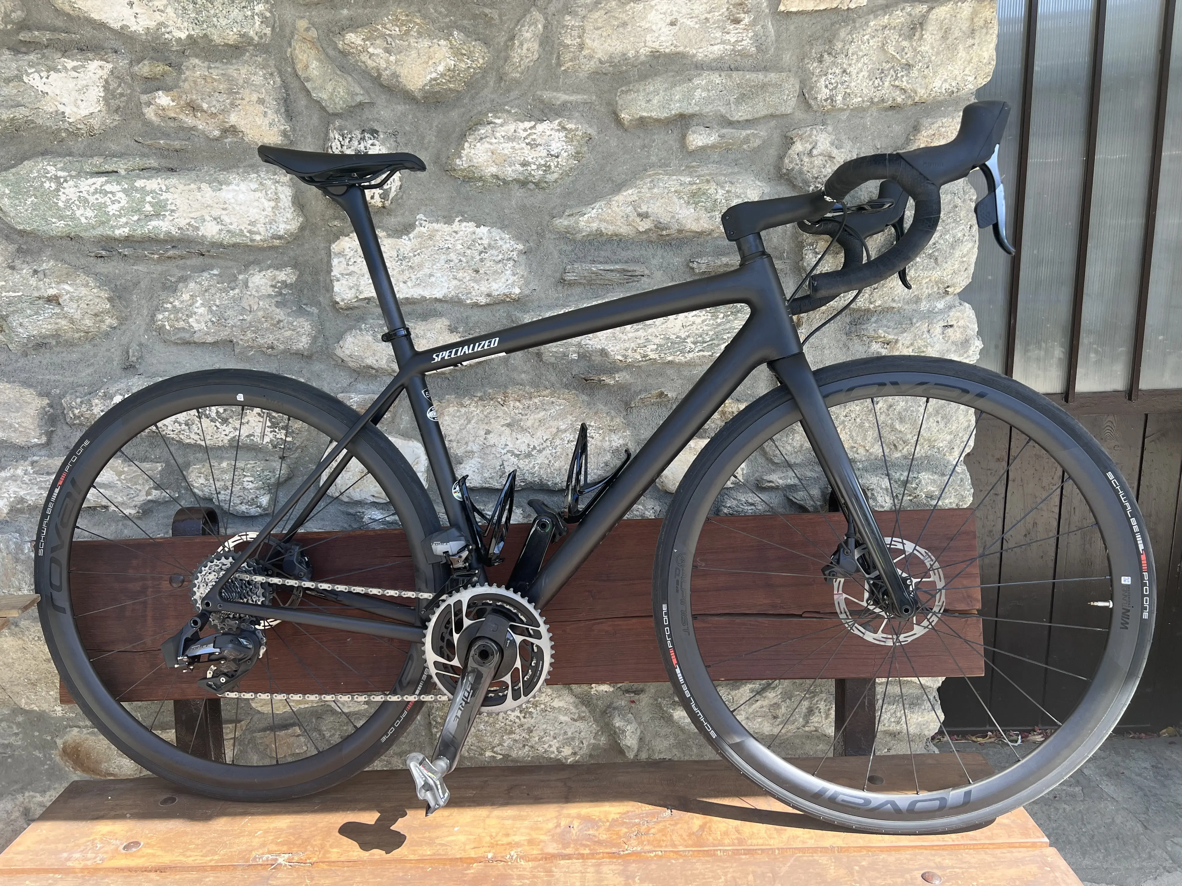 Achetez un vélo d'occasion Specialized Aethos Pro - SRAM Force eTap AXS ...