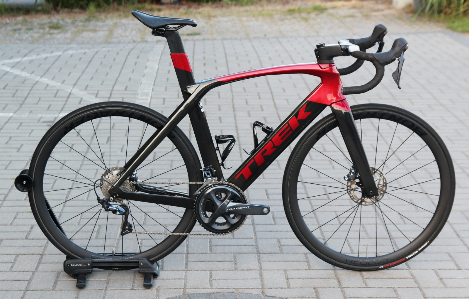 Trek Madone SLR 6 Gen 6 used in 56 cm | buycycle