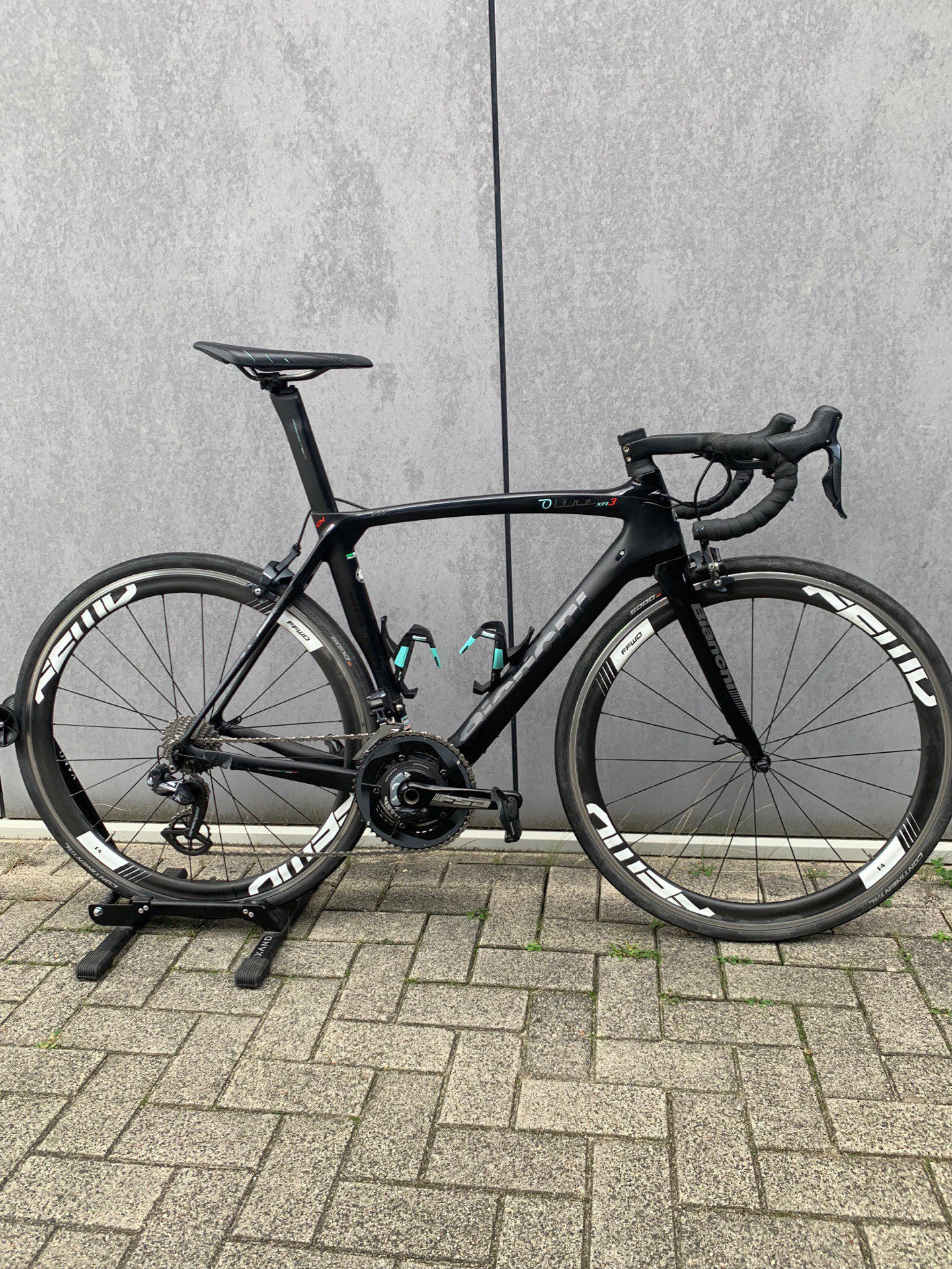 Bianchi Oltre XR3 Ultegra Di2 used in M | buycycle