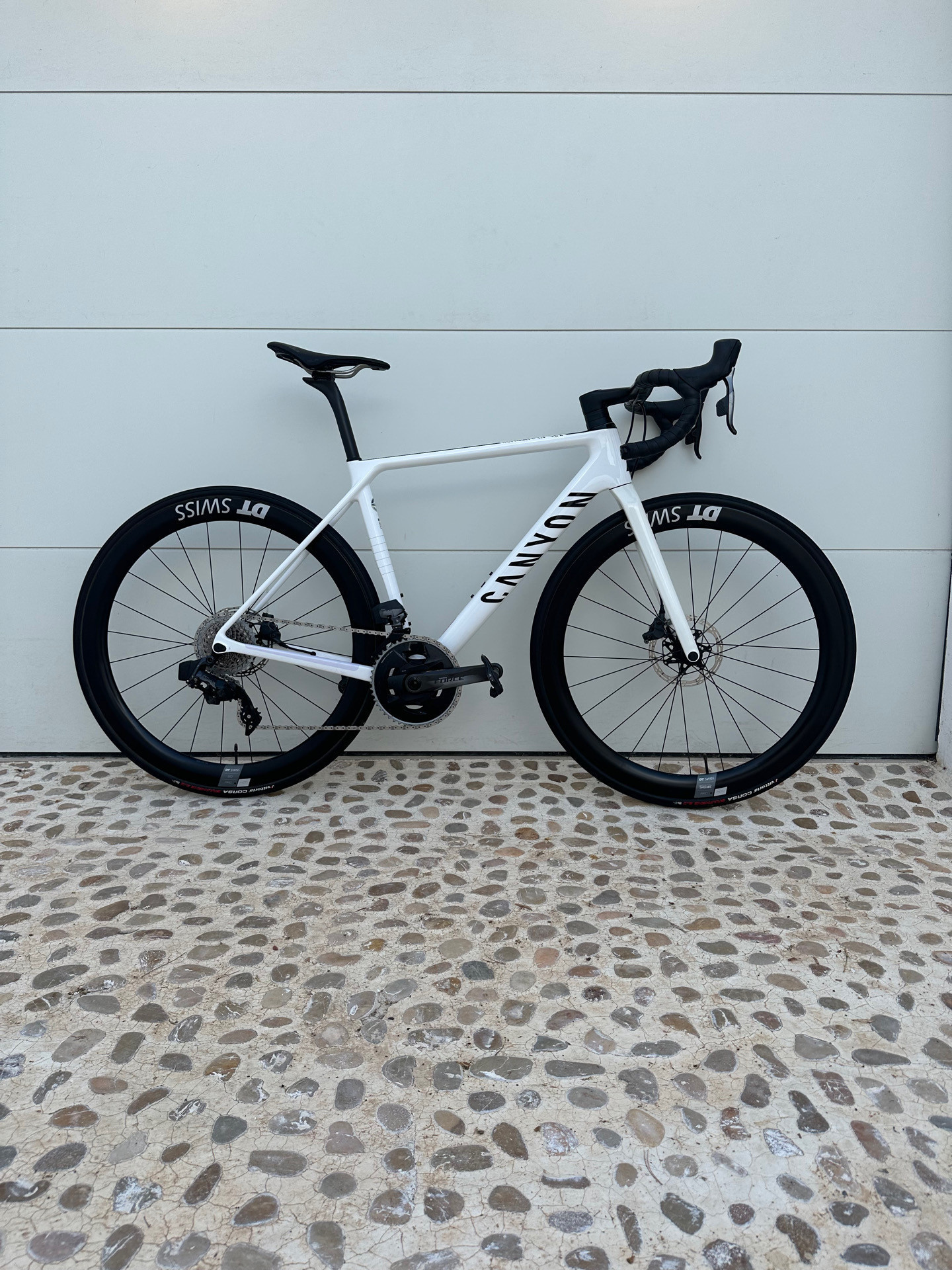 Canyon Ultimate CF SLX 8 Disc eTap used in s | buycycle