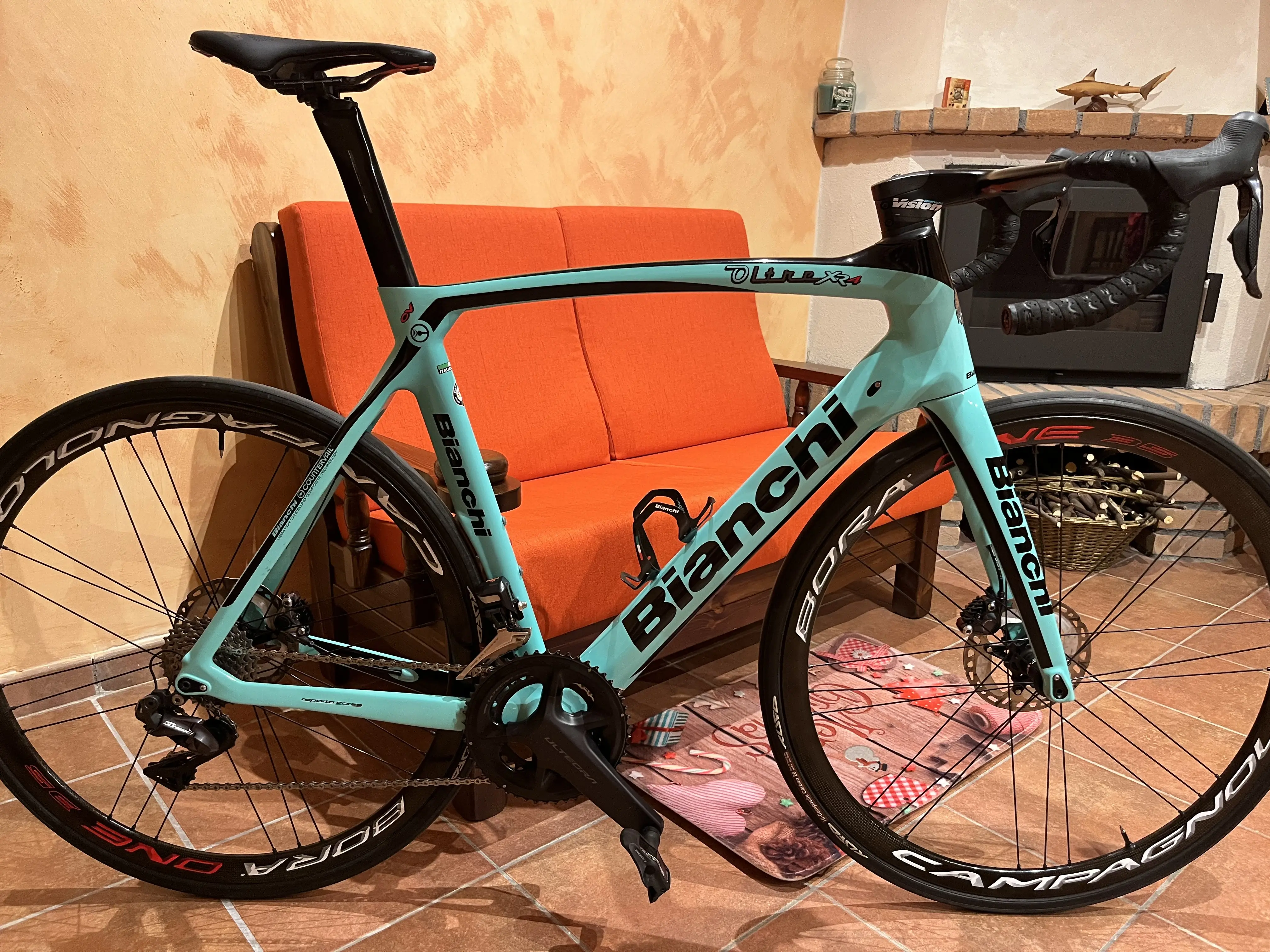 Achetez un vélo d'occasion Bianchi Oltre XR4 - Ultegra Di2 en 57 cm ...