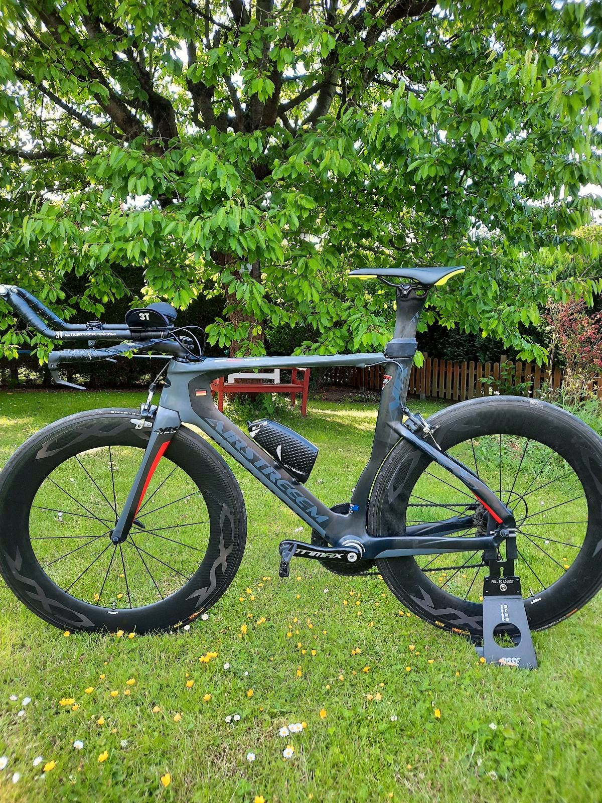 Airstreeem Triple EEE Race used in 54 cm | buycycle