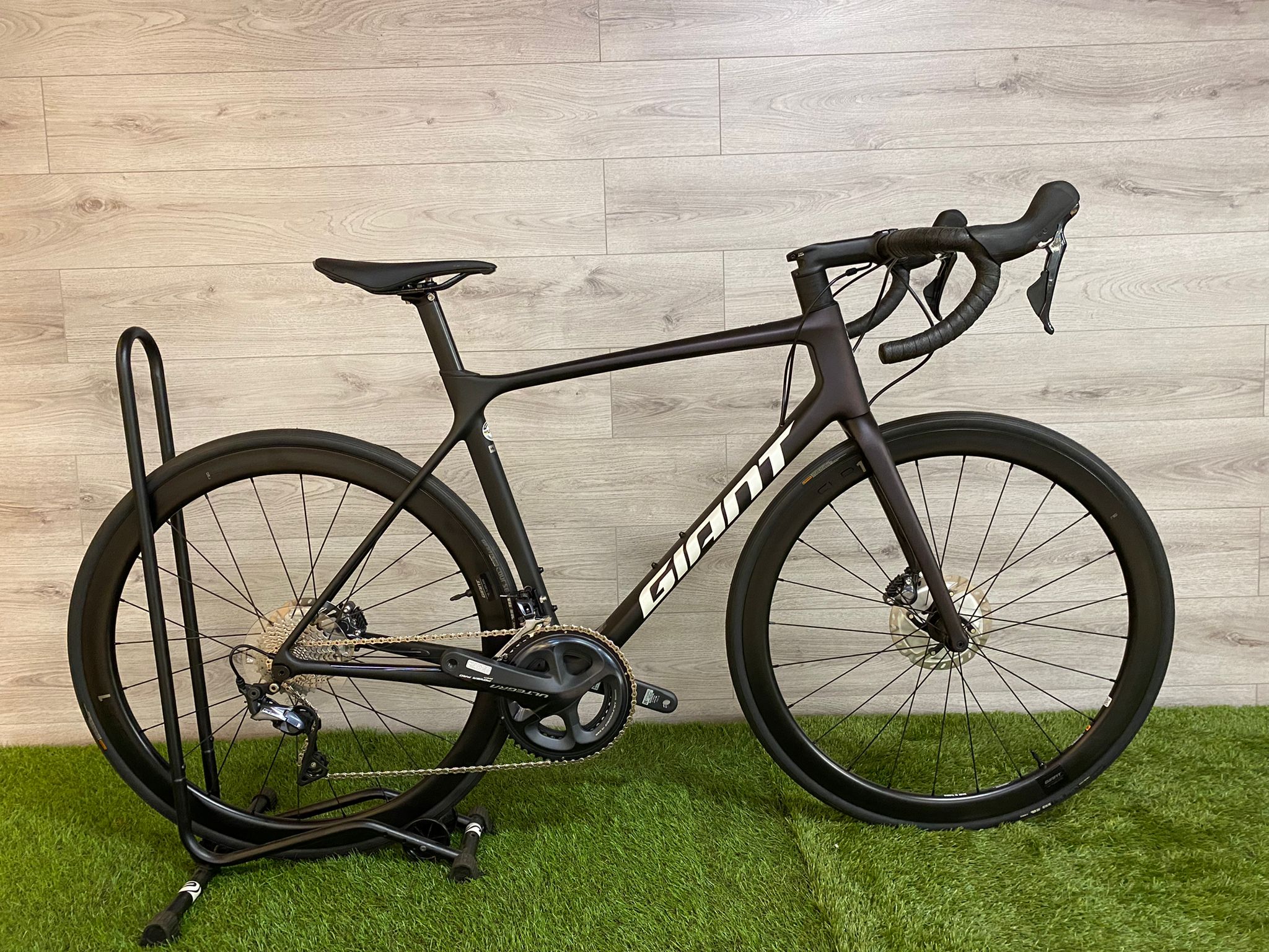 Giant TCR Advanced Pro Disc 1 used in 56 cm | buycycle