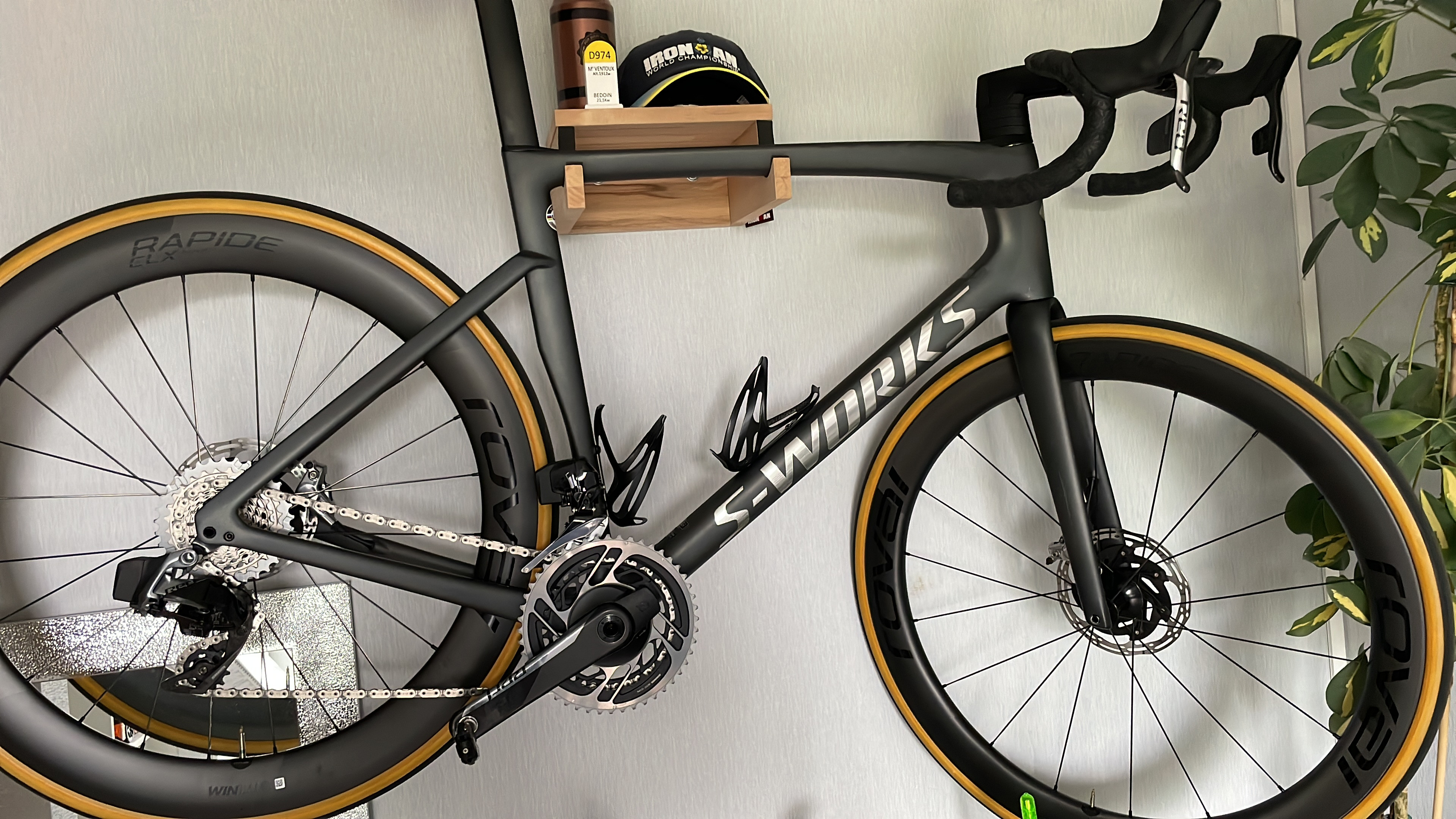 Specialized S-Works Tarmac SL7 - SRAM Red eTap AXS used in 58 cm | buycycle