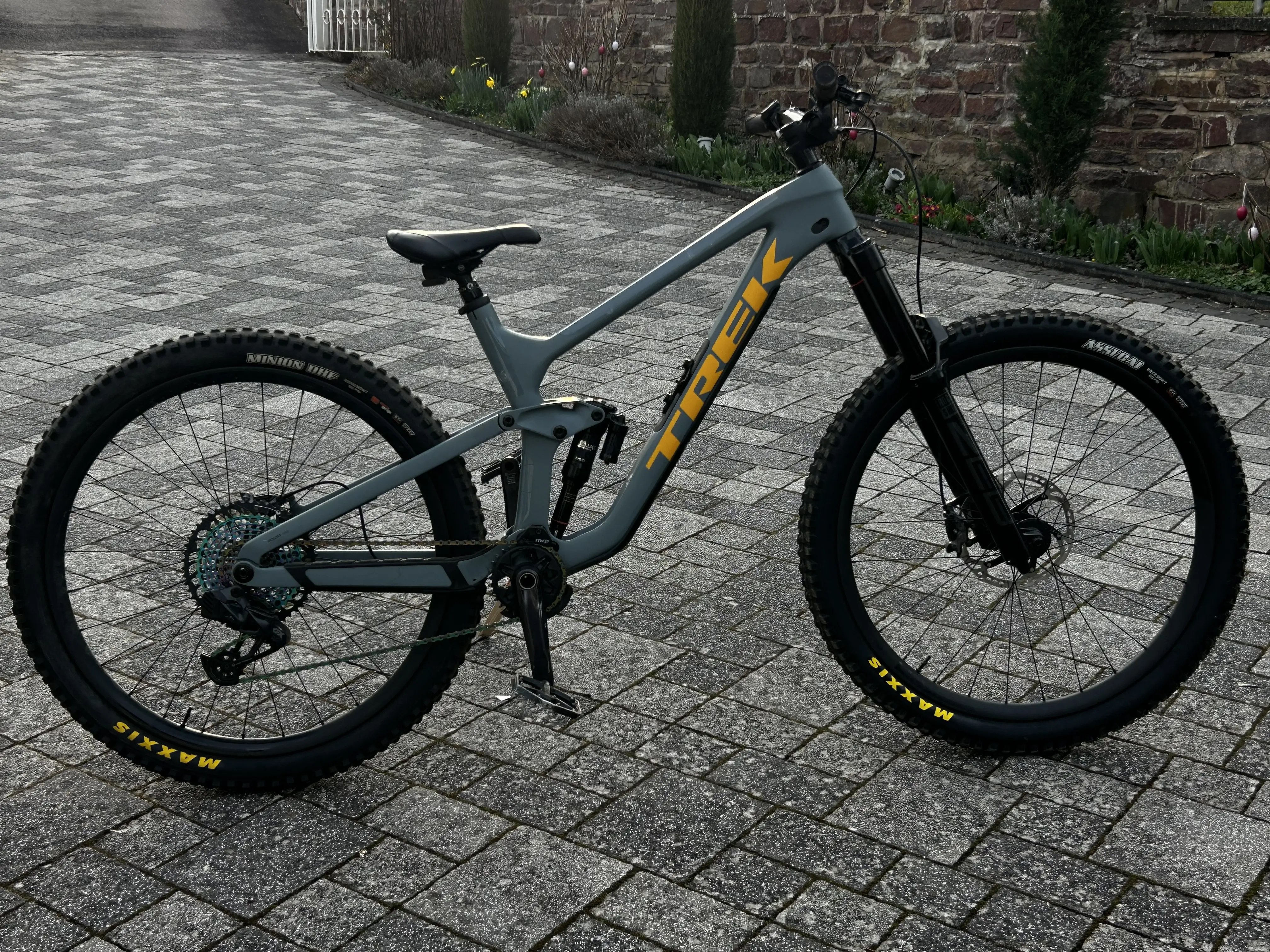 Trek Slash 9.8 XT gebruikt in l | buycycle