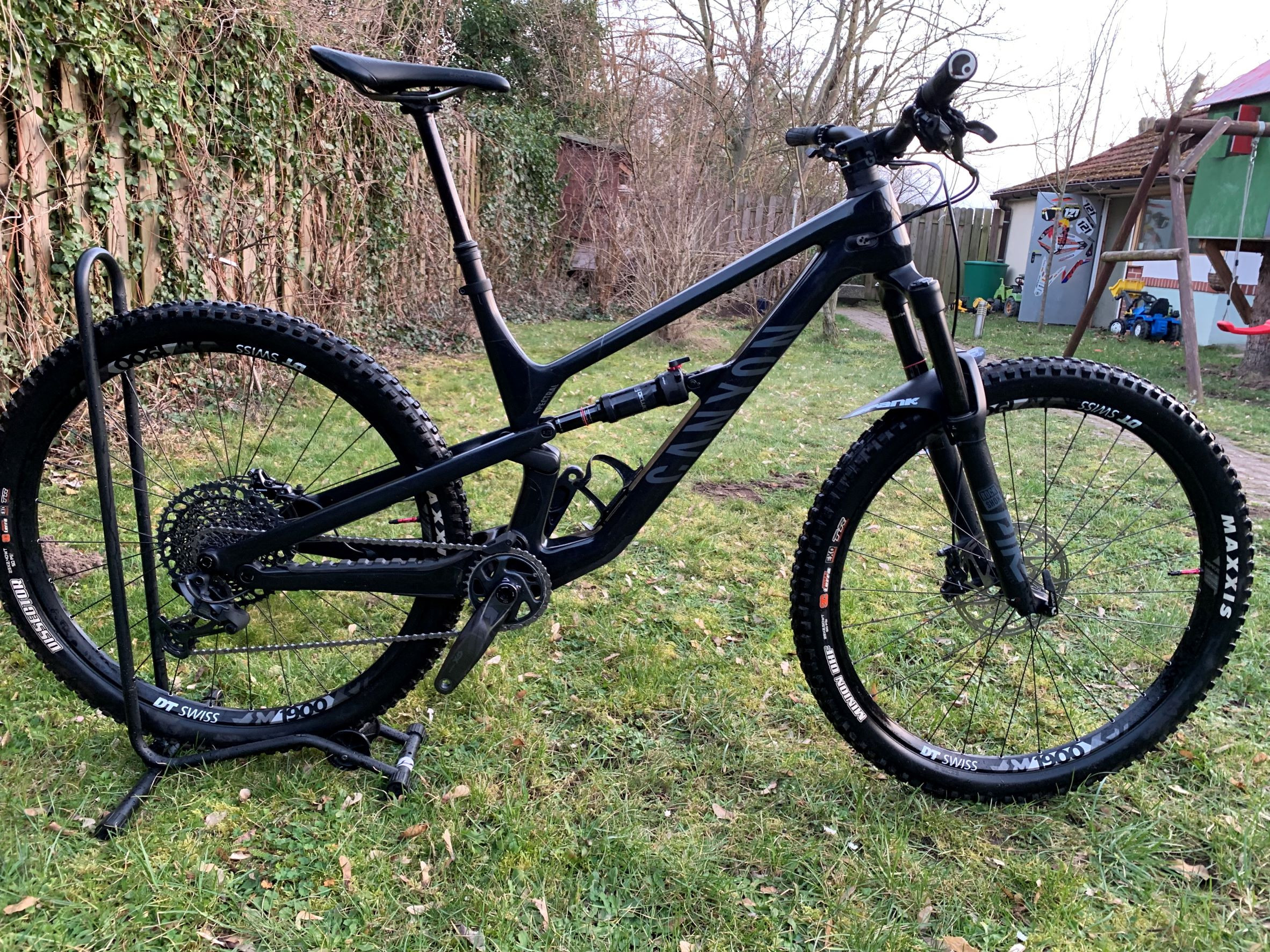 Canyon Spectral 29 CF 7 gebruikt in l | buycycle