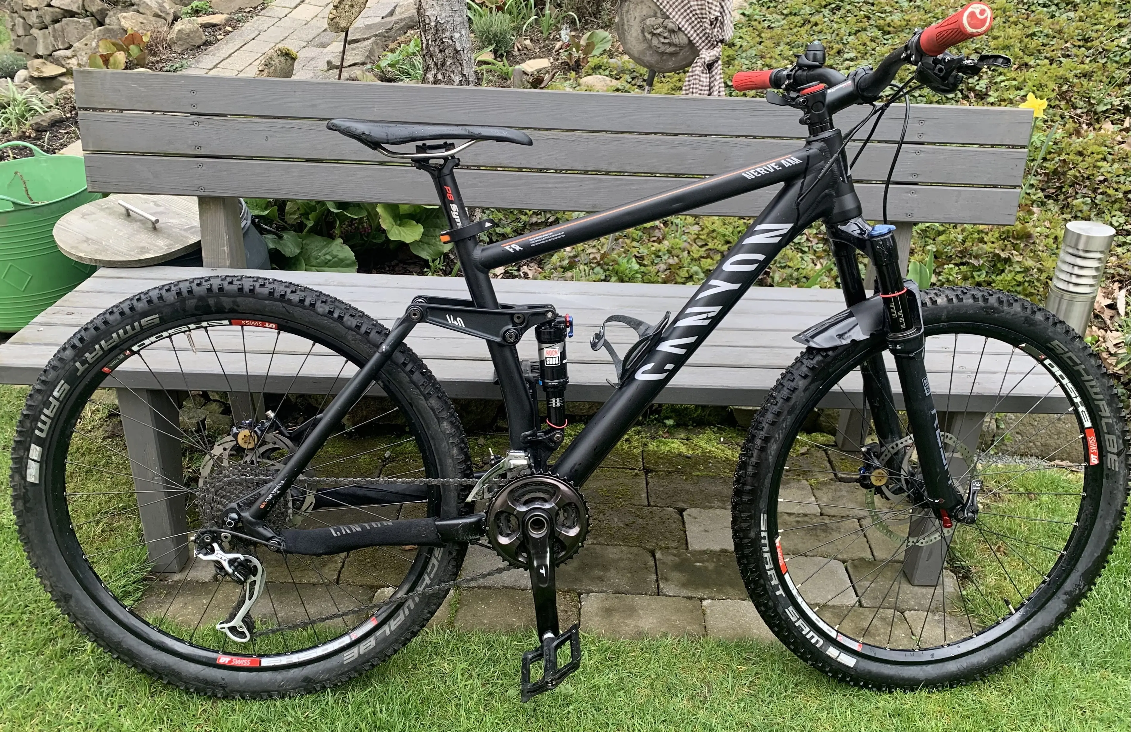 Canyon Nerve AL+ used in S | buycycle