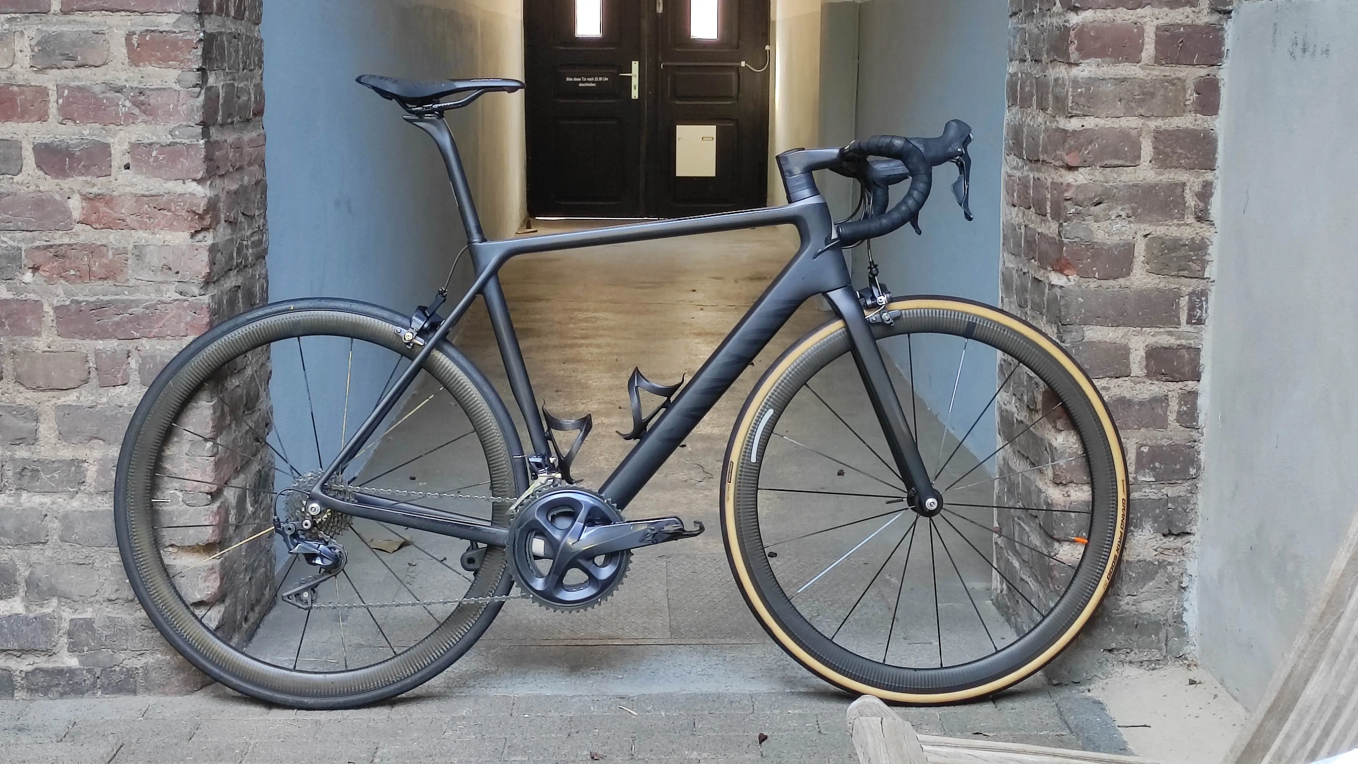 Canyon Ultimate CF SL 8.0 Aero used in M | buycycle
