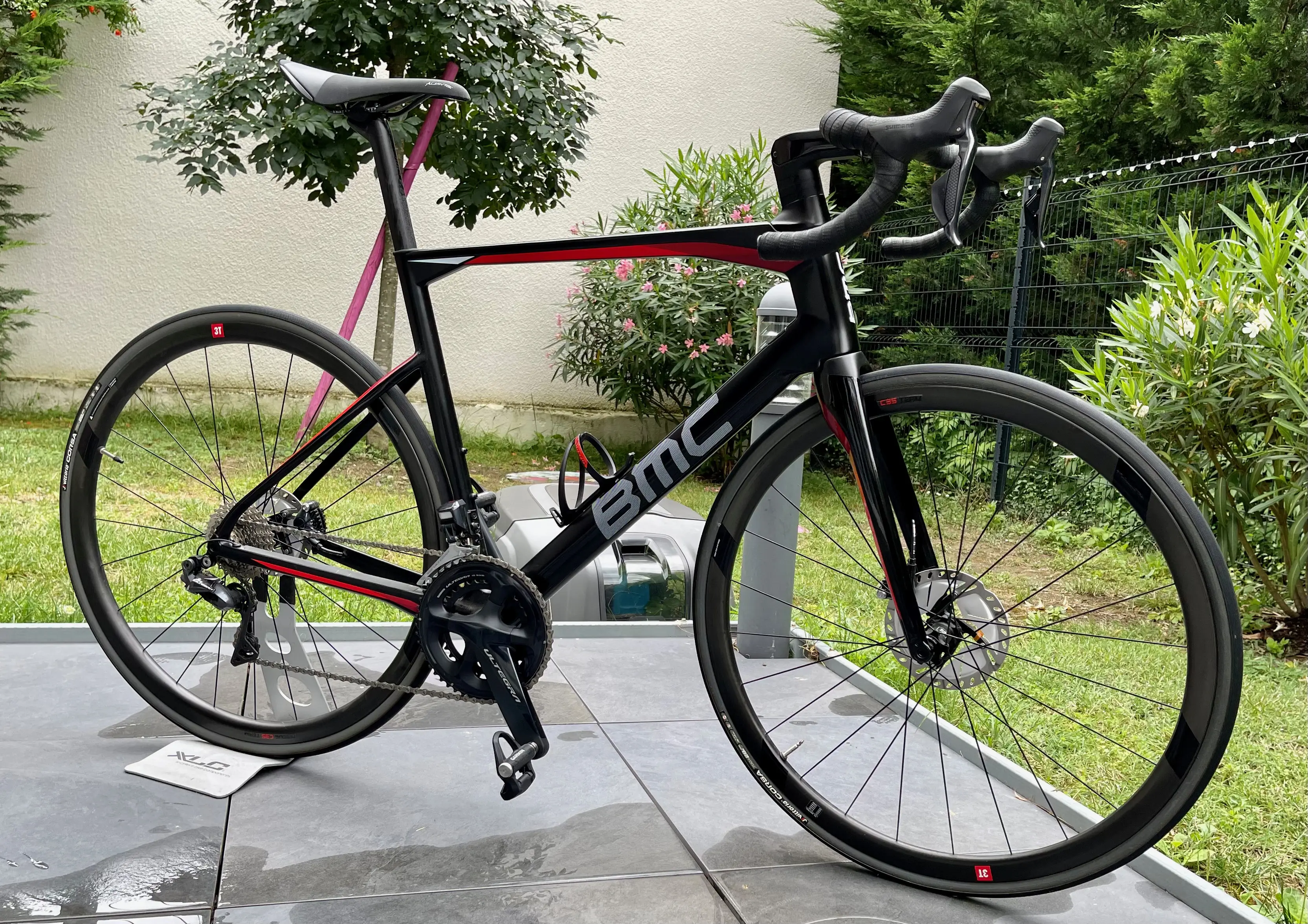 BMC Roadmachine 01 THREE used in L | buycycle