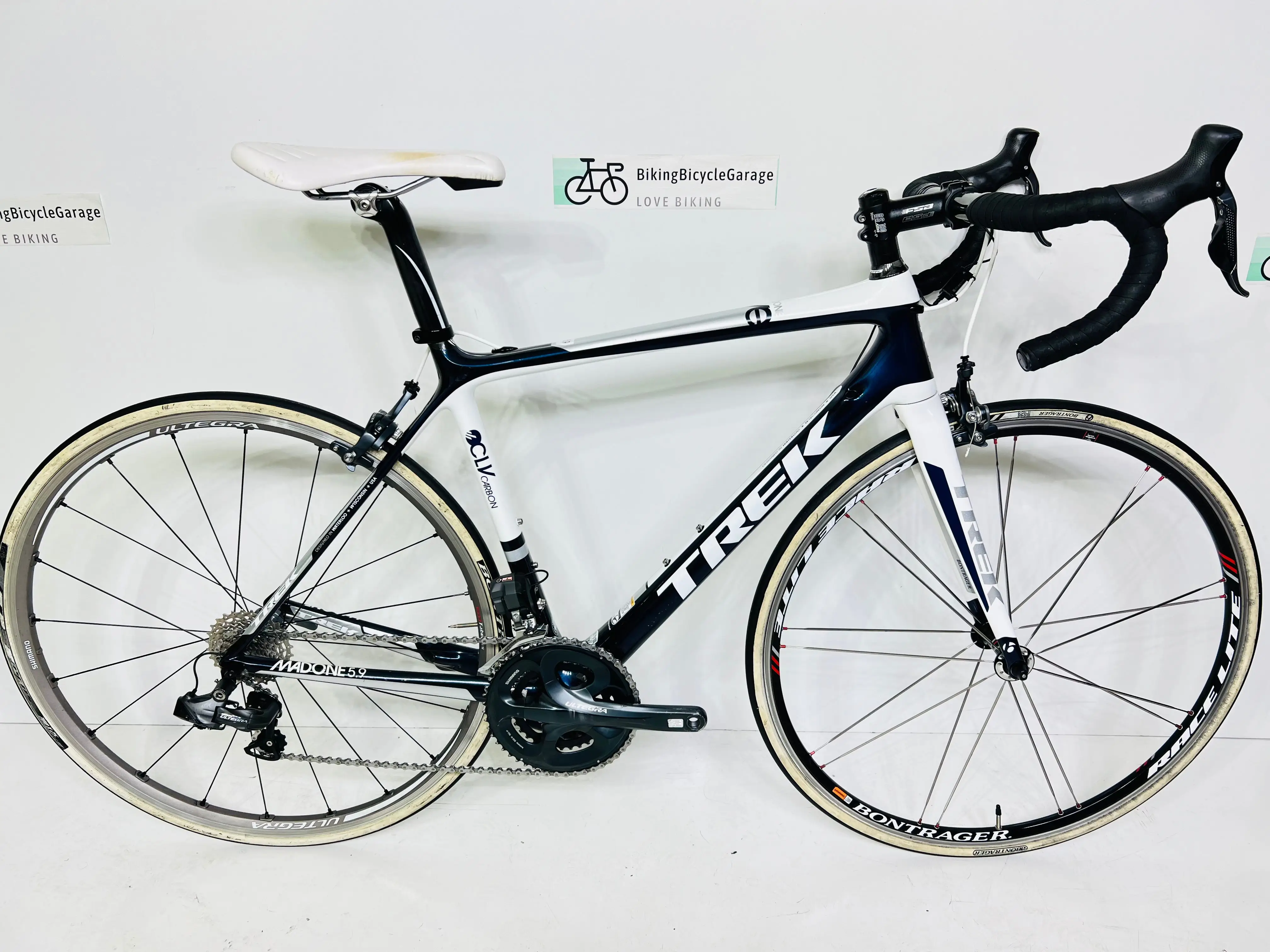 Trek Madone 5.9 used in 54 cm | buycycle