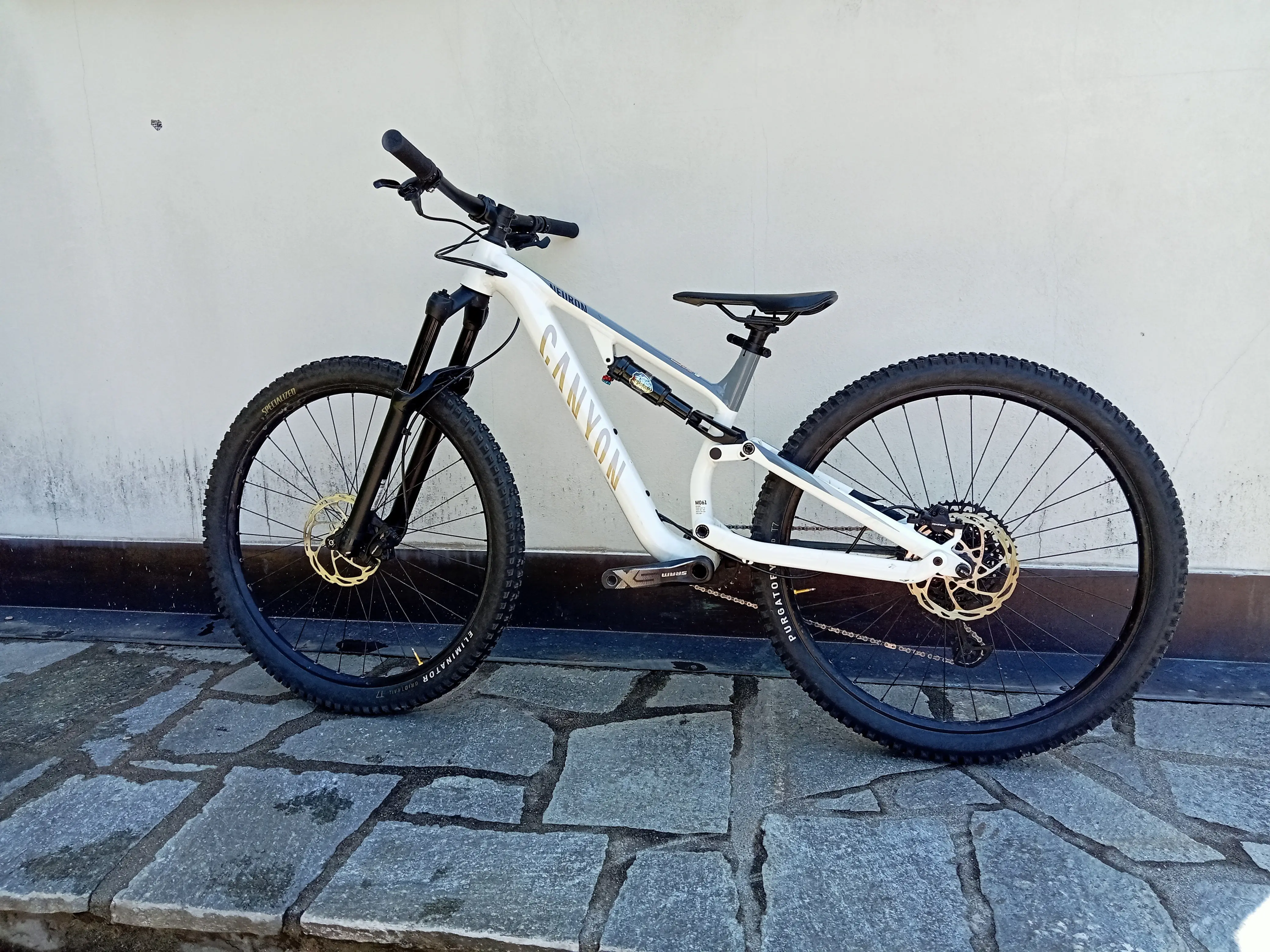 Canyon Neuron Young Hero used in xs | buycycle