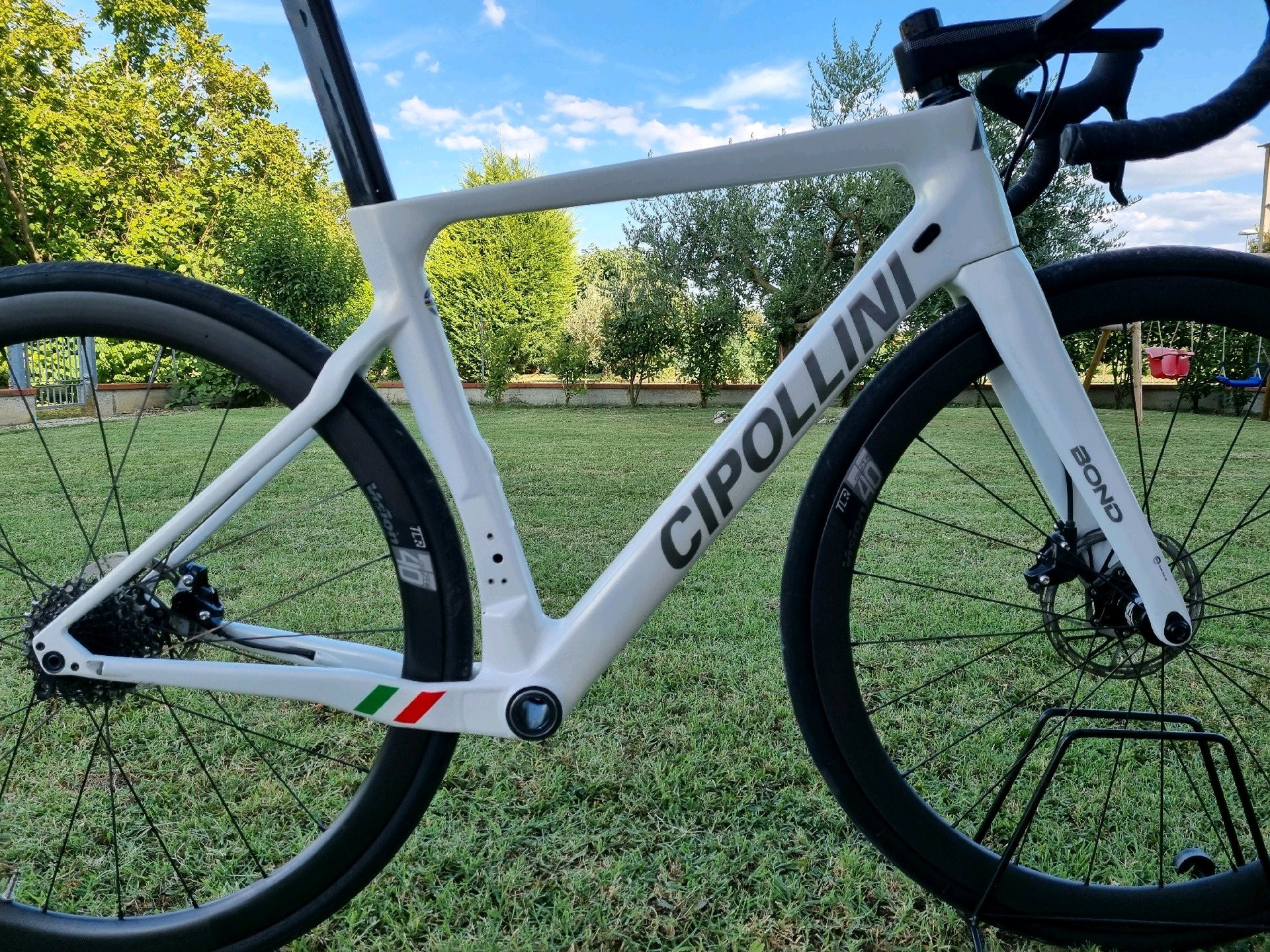 Cipollini BOND2 Disc Frameset used in MD | buycycle