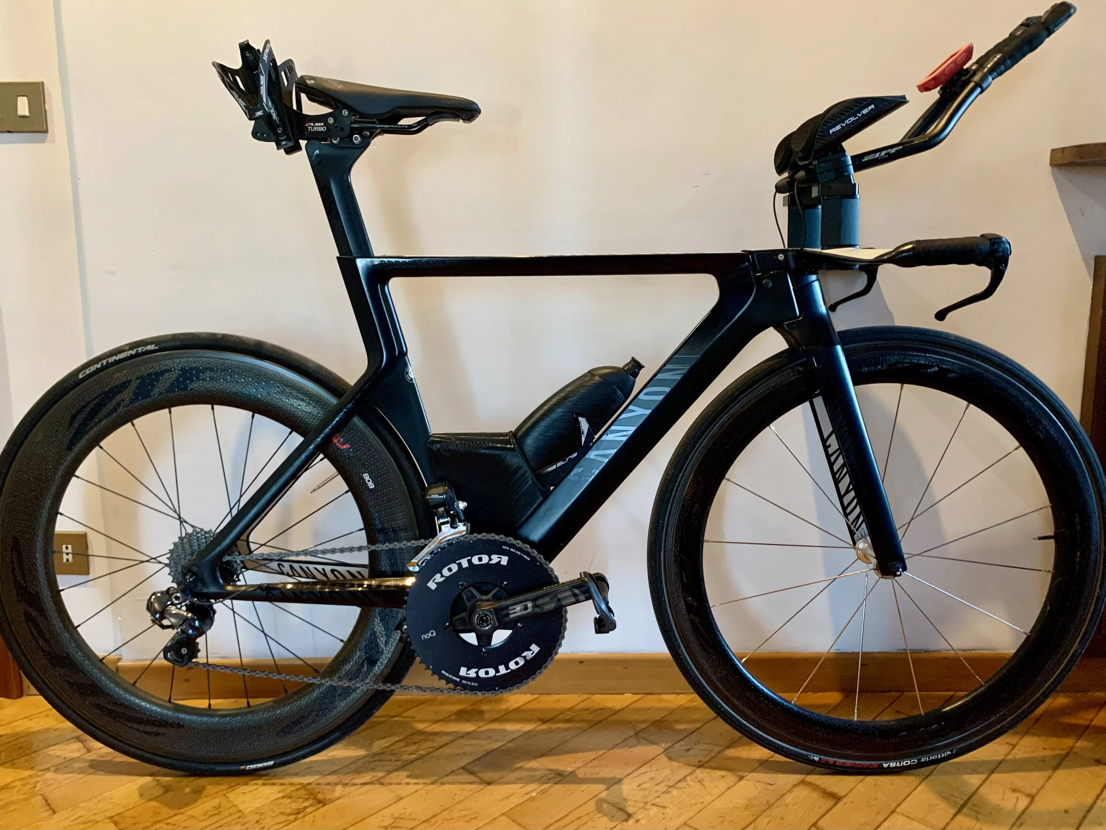 Canyon Speedmax CF 9.0 Di2 utilizado en S | buycycle