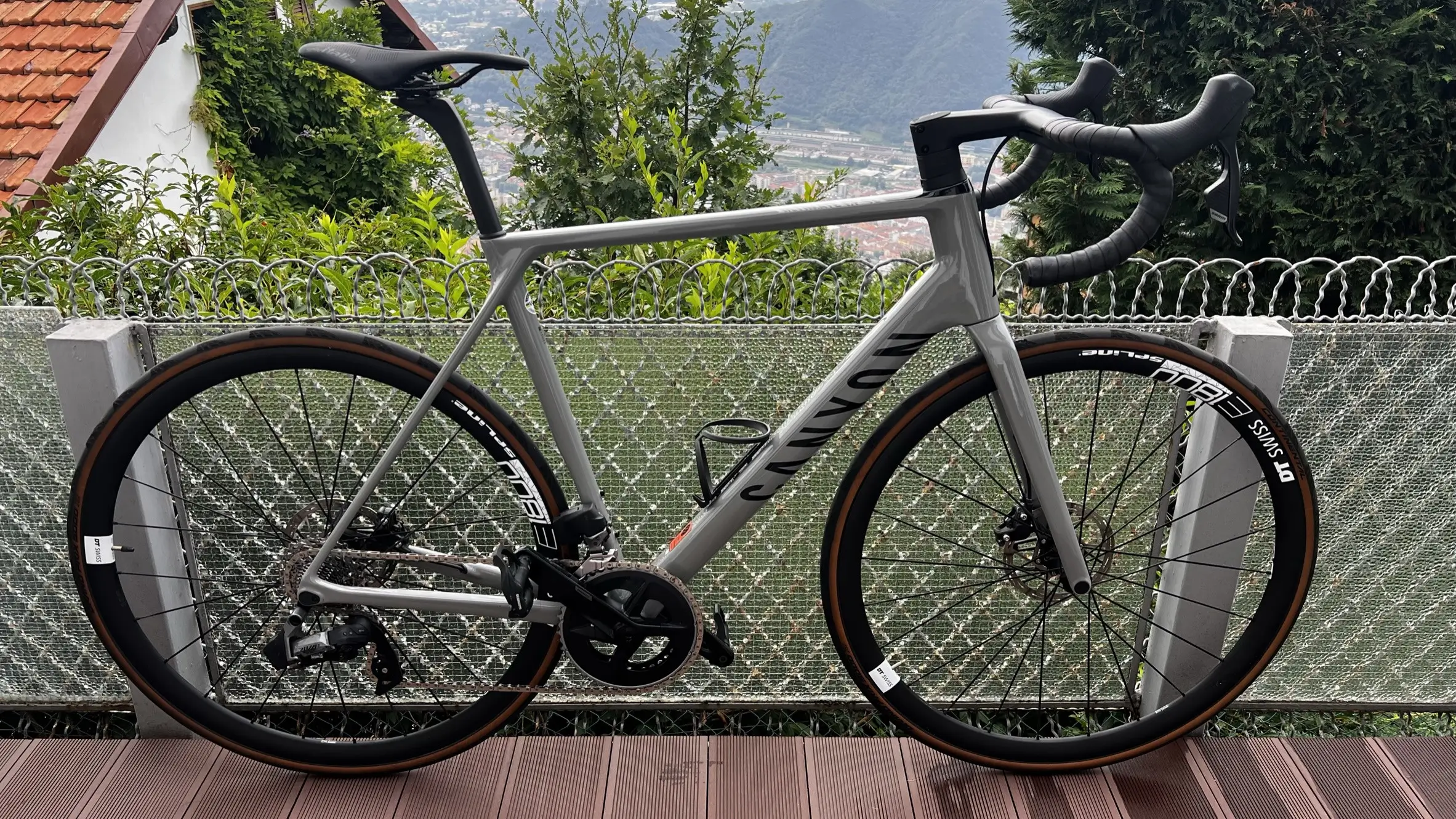 Canyon Ultimate CF SL 7 Disc eTap used in LG | buycycle