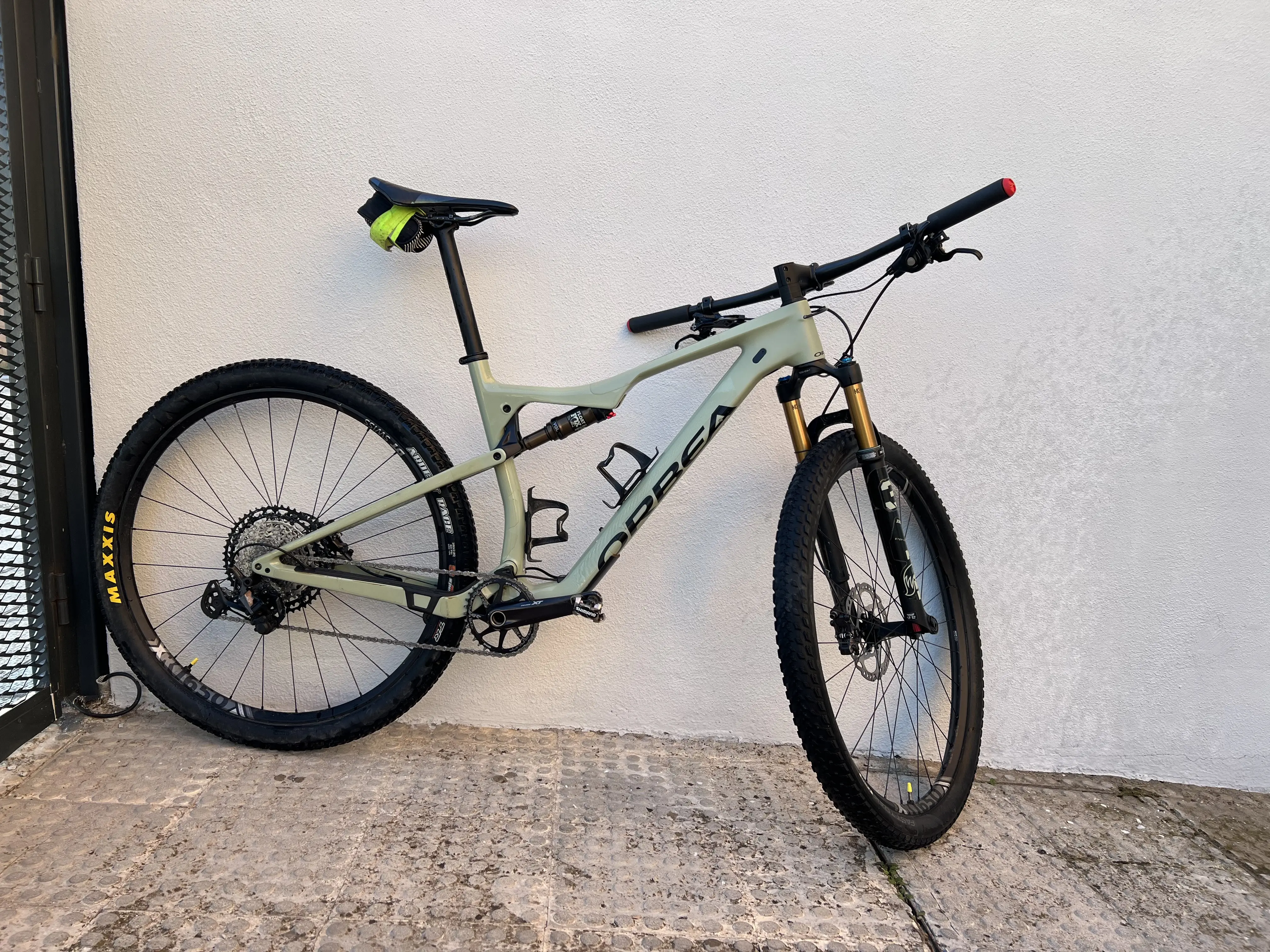 Orbea OIZ M10 used in L | buycycle