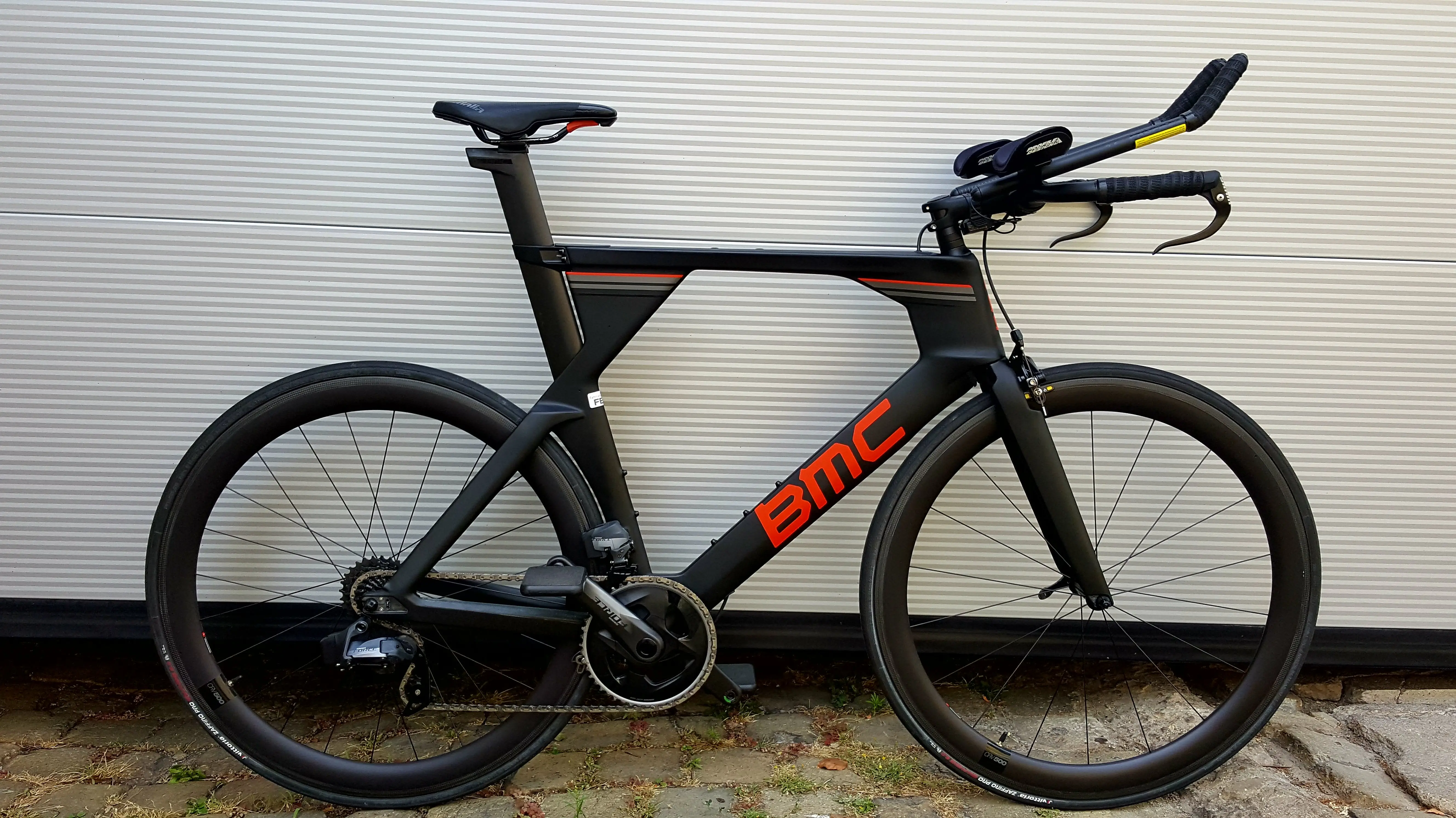 BMC BMC Timemachine One Force eTap AXS TT Road Bike 2022 used in l ...