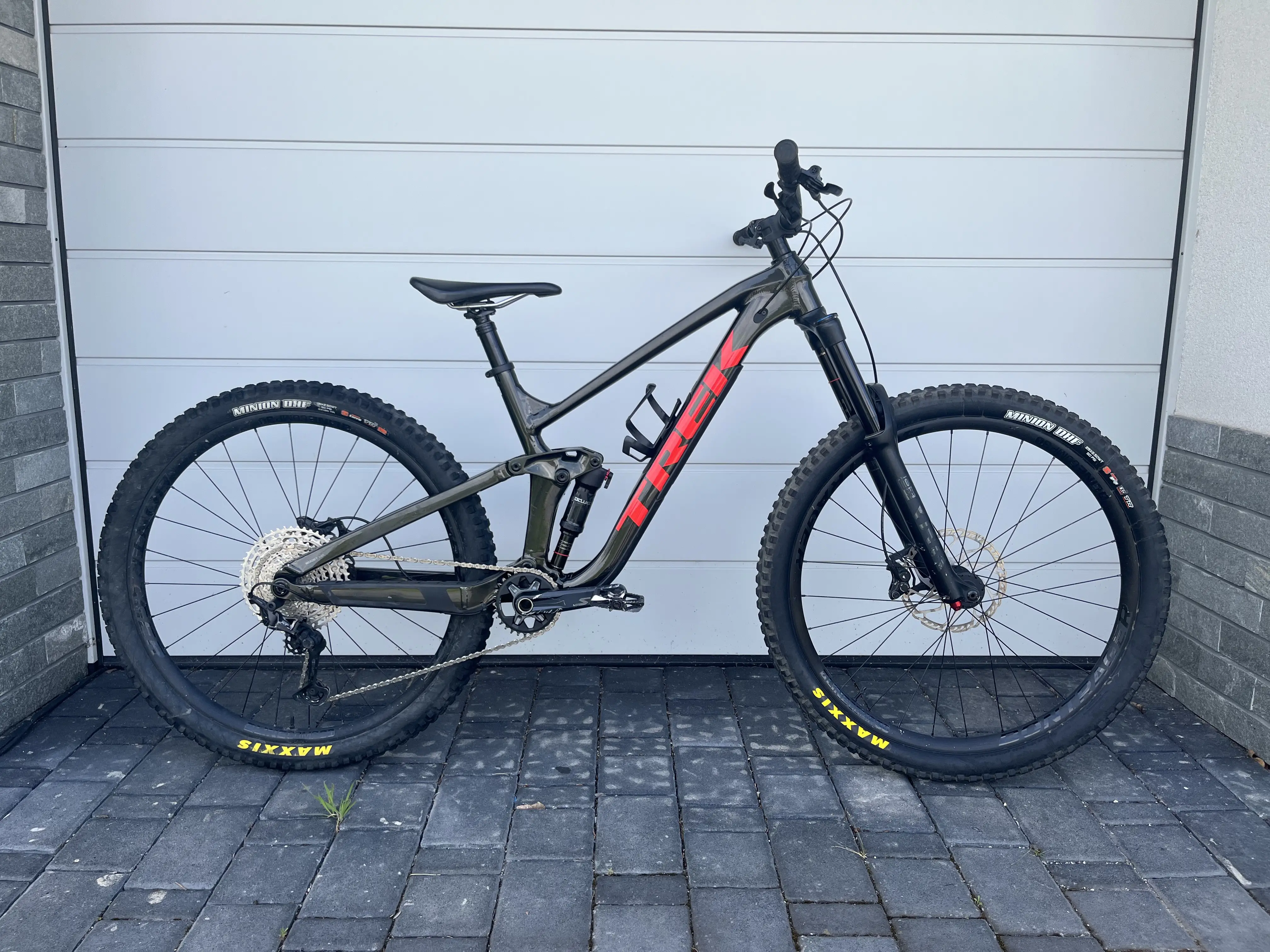 Trek Slash 7 used in M | buycycle