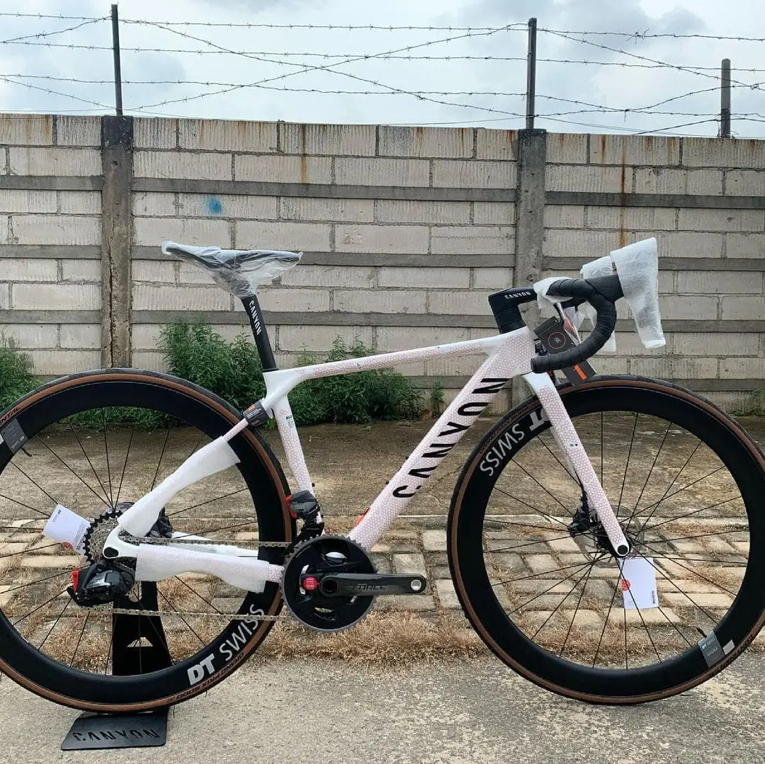 Canyon Ultimate CF SLX 8 Disc TDF used in M | buycycle