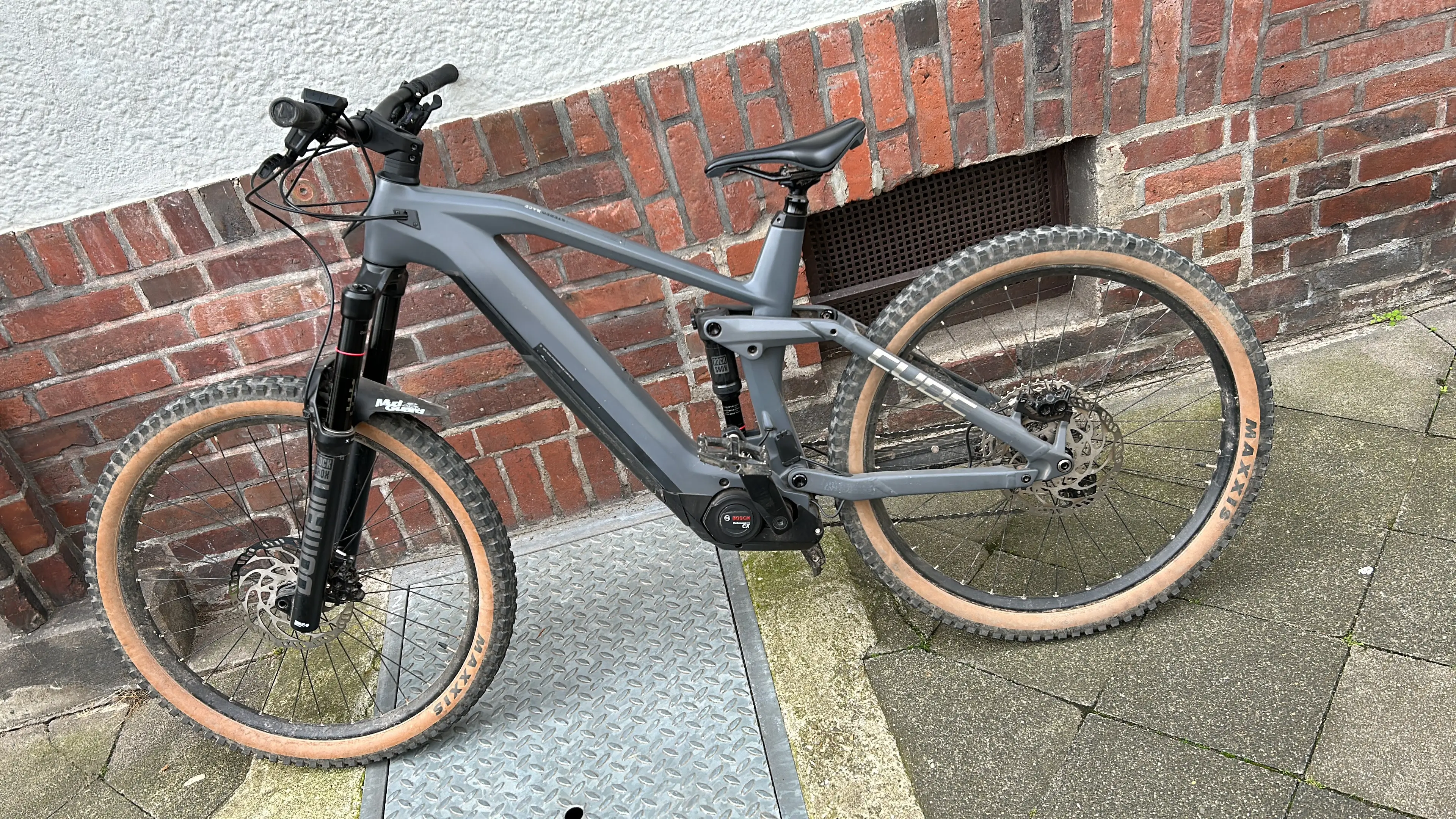 CUBE STEREO HYBRID 160 HPC RACE 625 27.5 used in L | buycycle