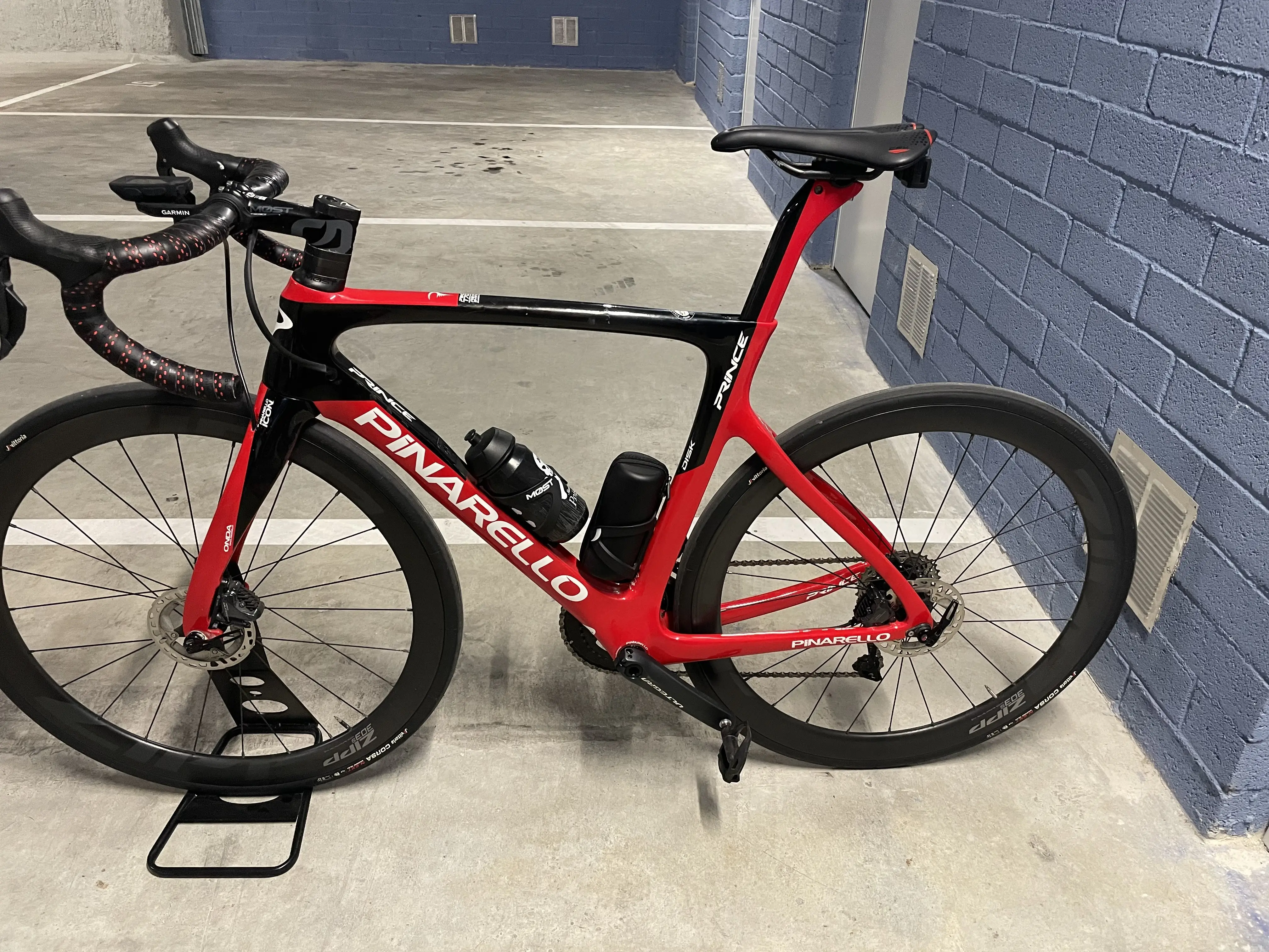 Pinarello Prince Disk Ultegra Di2 Bike used in l | buycycle