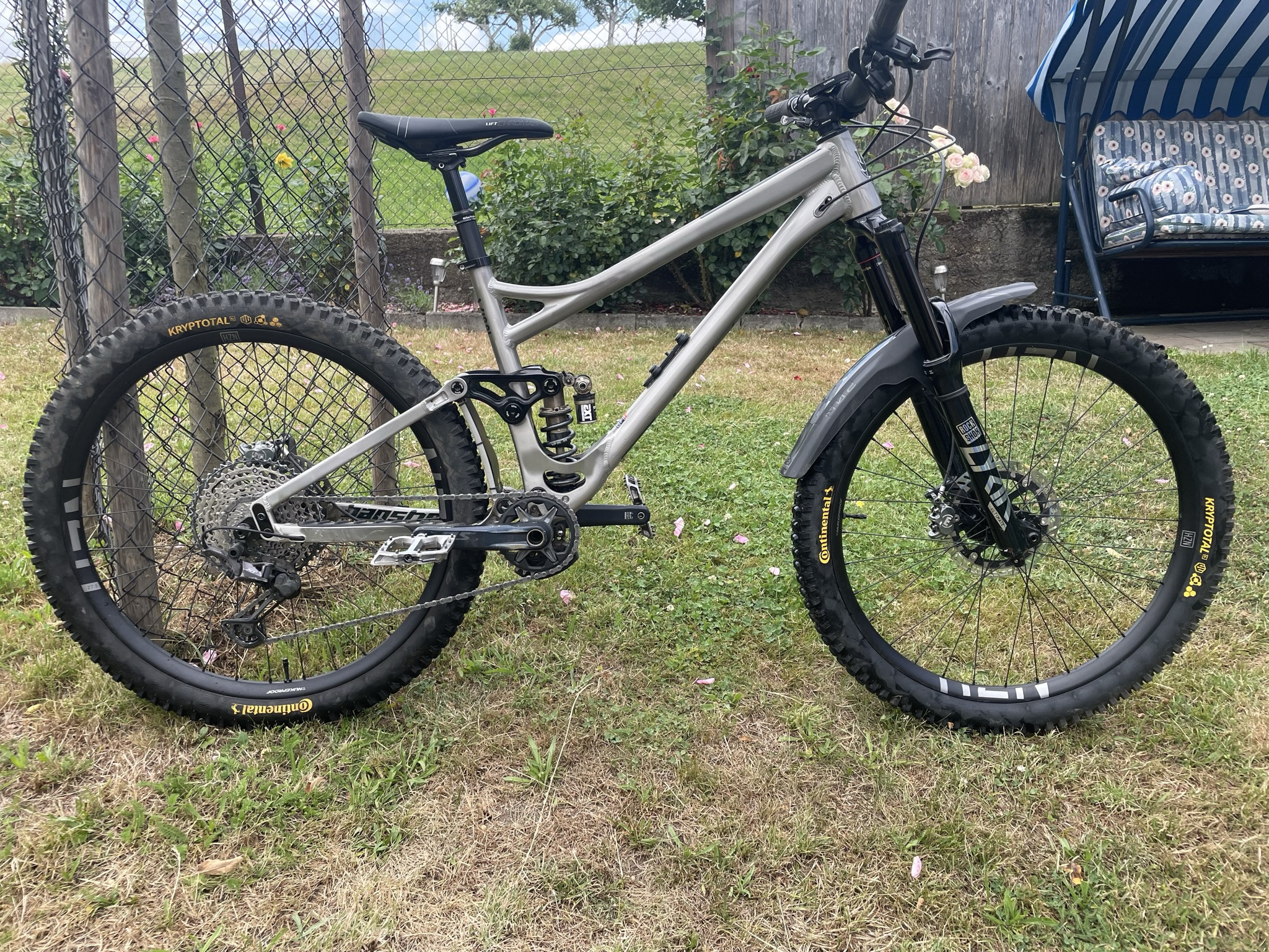 Banshee Spitfire V3 used in 47 cm | buycycle